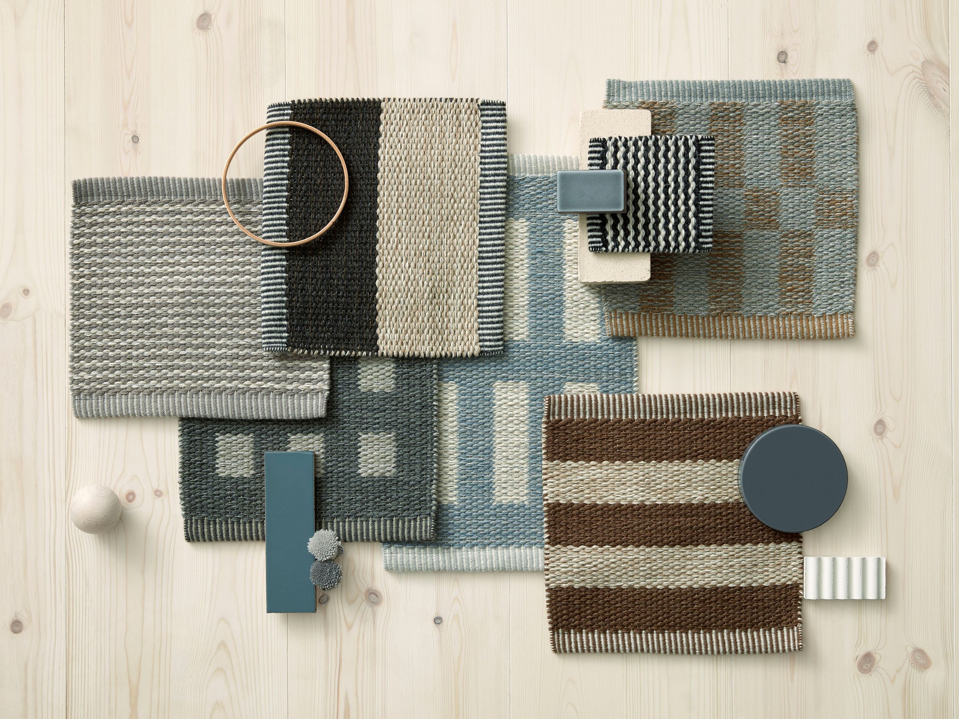 Wool rug with geometric shapes ARKAD By Kasthall design Gunilla ...