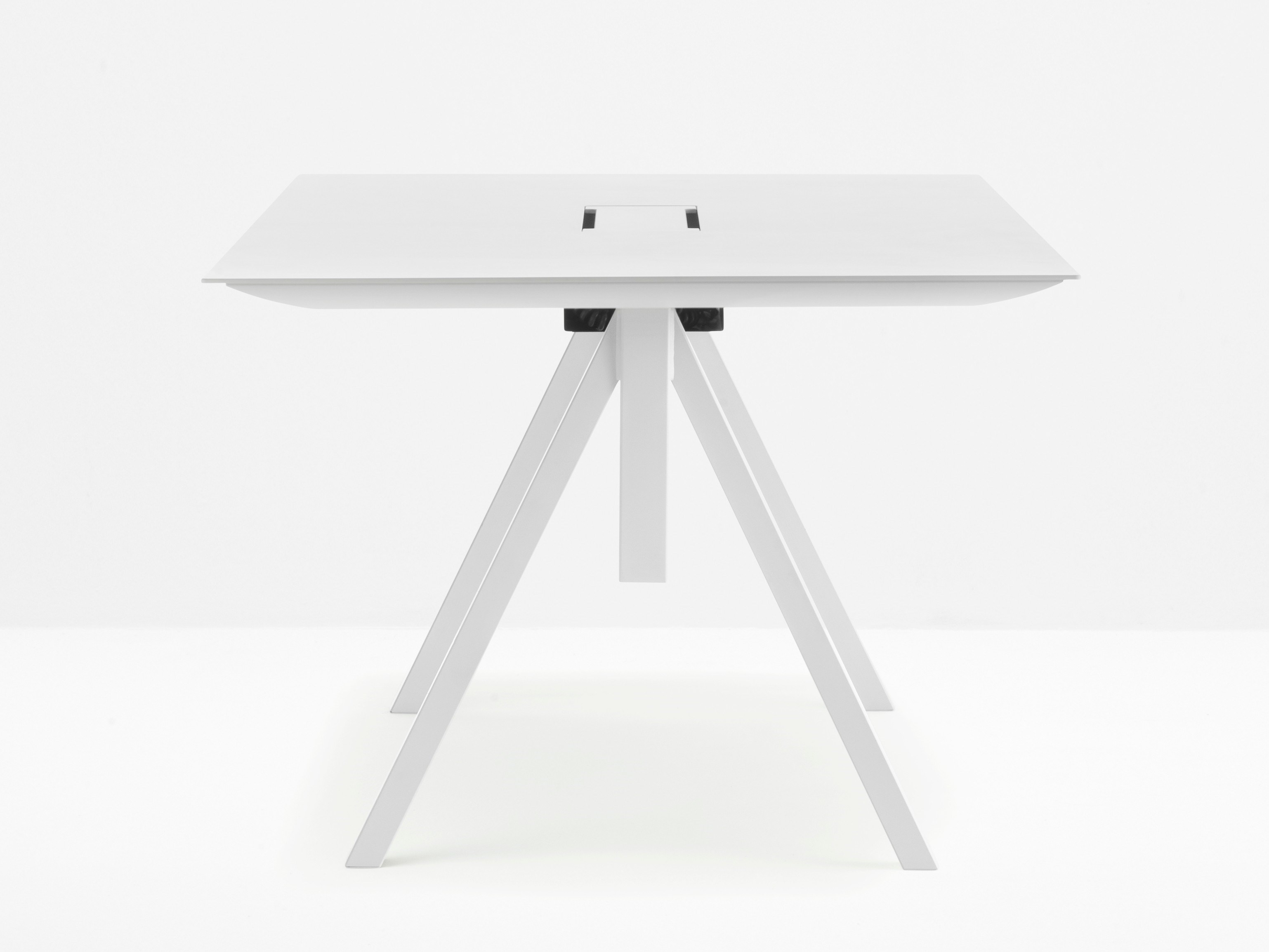 ARKI-TABLE ADJUSTABLE Height-adjustable office desk By Pedrali