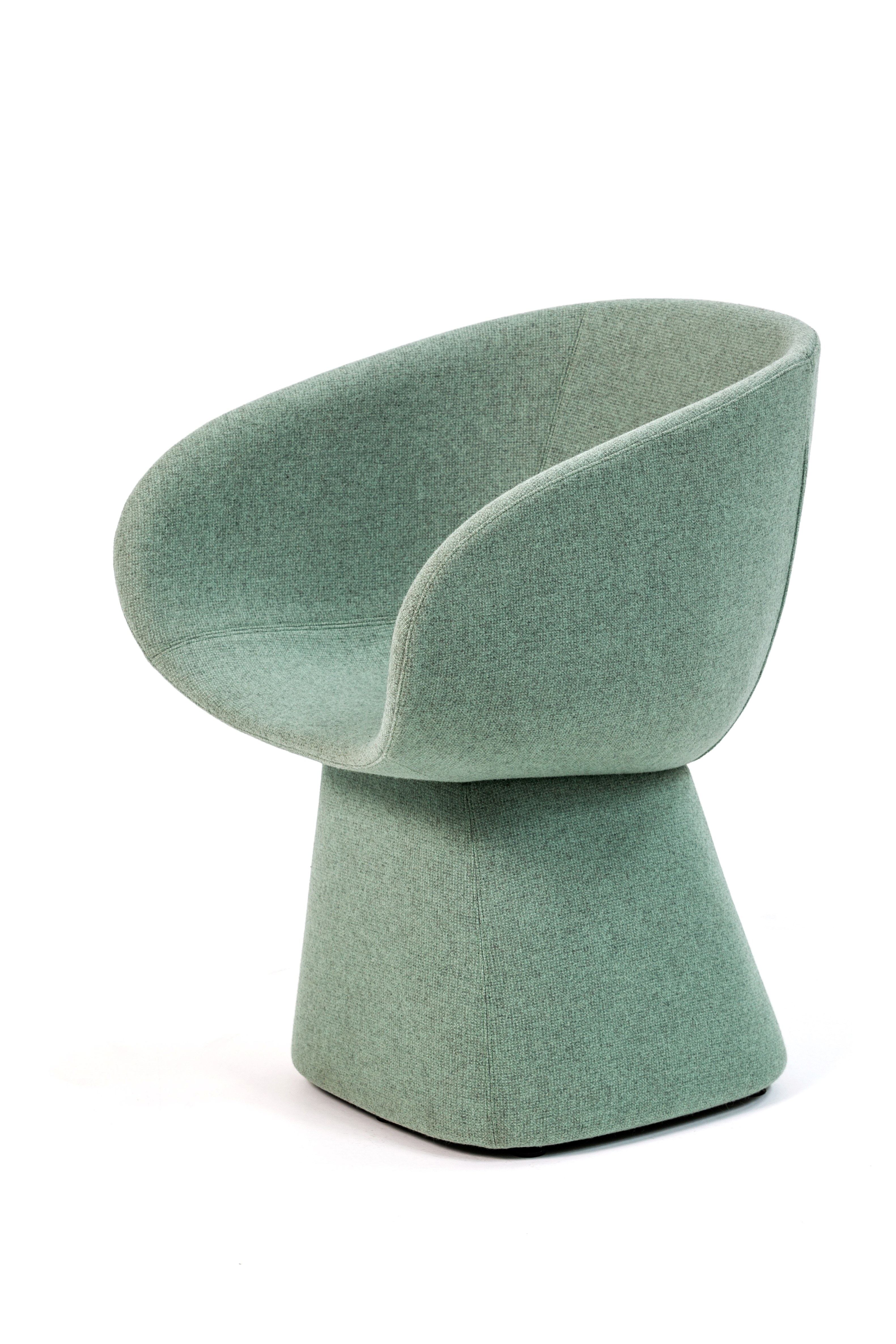 ARMADA Upholstered easy chair with armrests By Moroso | design Doshi Levien