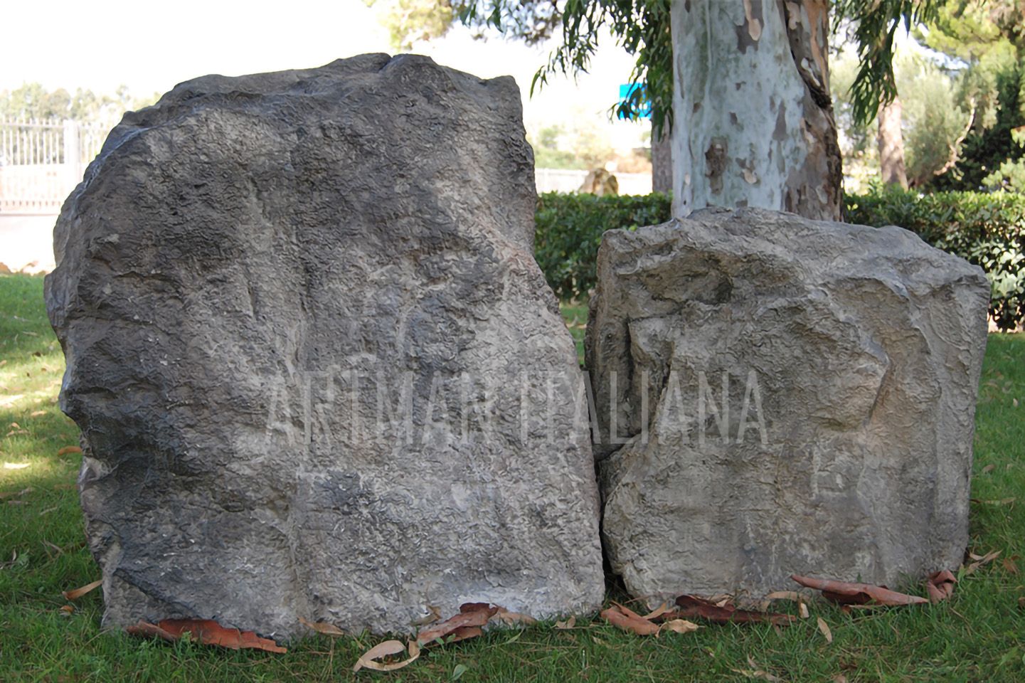 ARTIFICIAL ROCKS Artificial rocks in fiberglass By ARTMAN ITALIANA