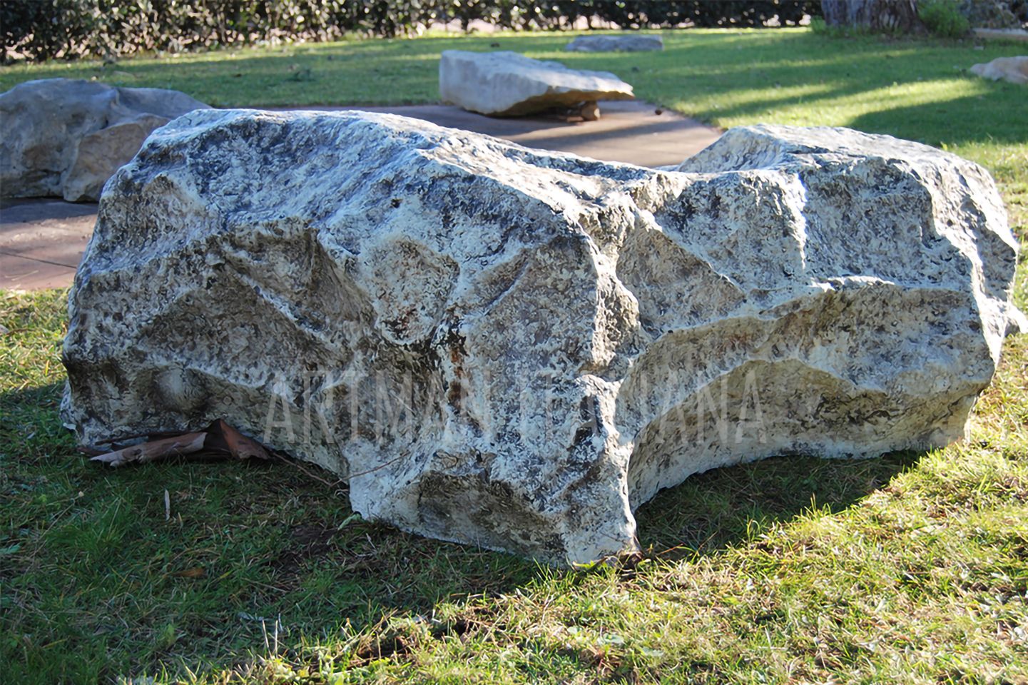 ARTIFICIAL ROCKS Artificial rocks in fiberglass By ARTMAN ITALIANA