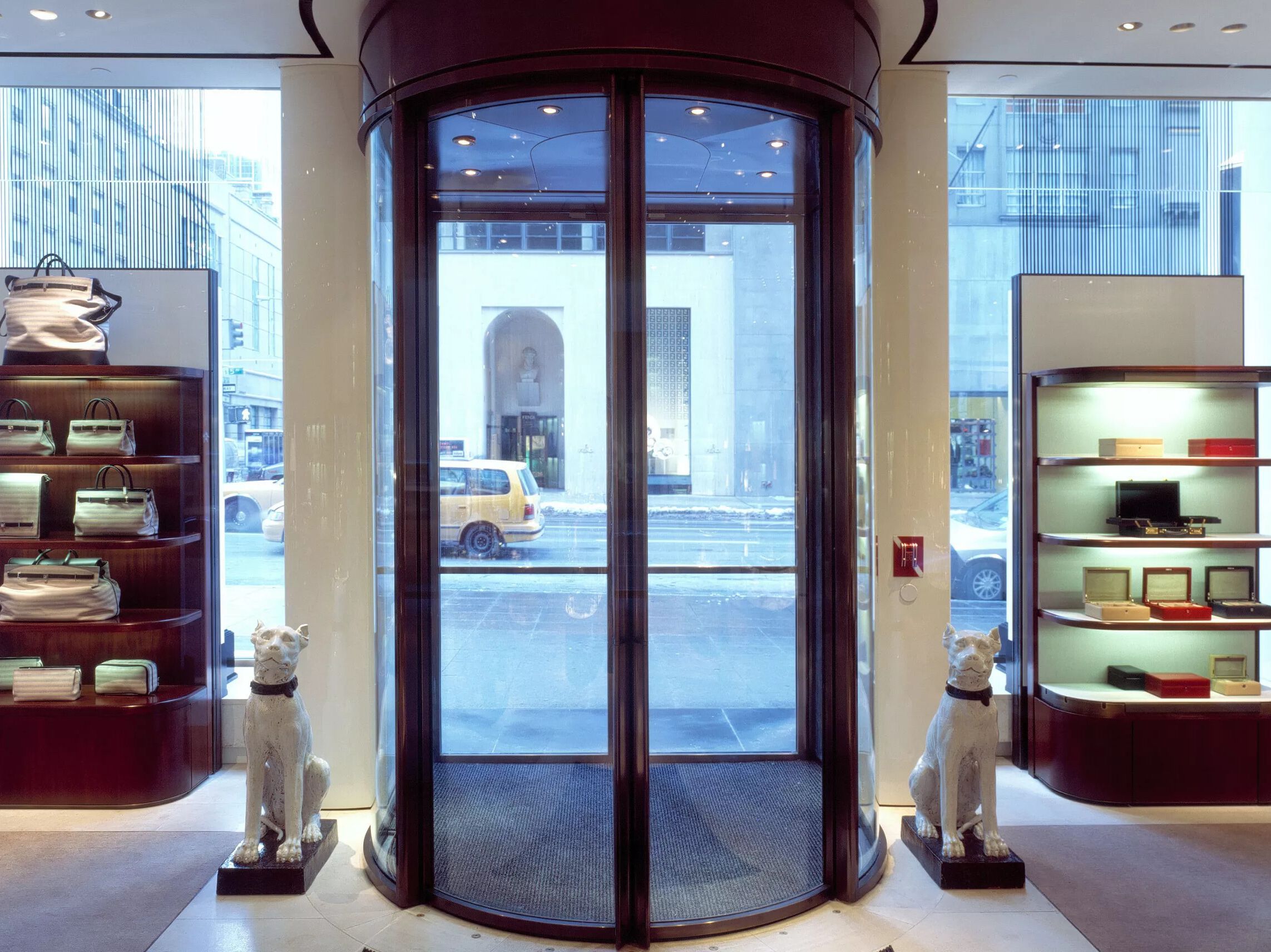 ASSA ABLOY CD Concava Automatic entry door By ASSA ABLOY Entrance Systems