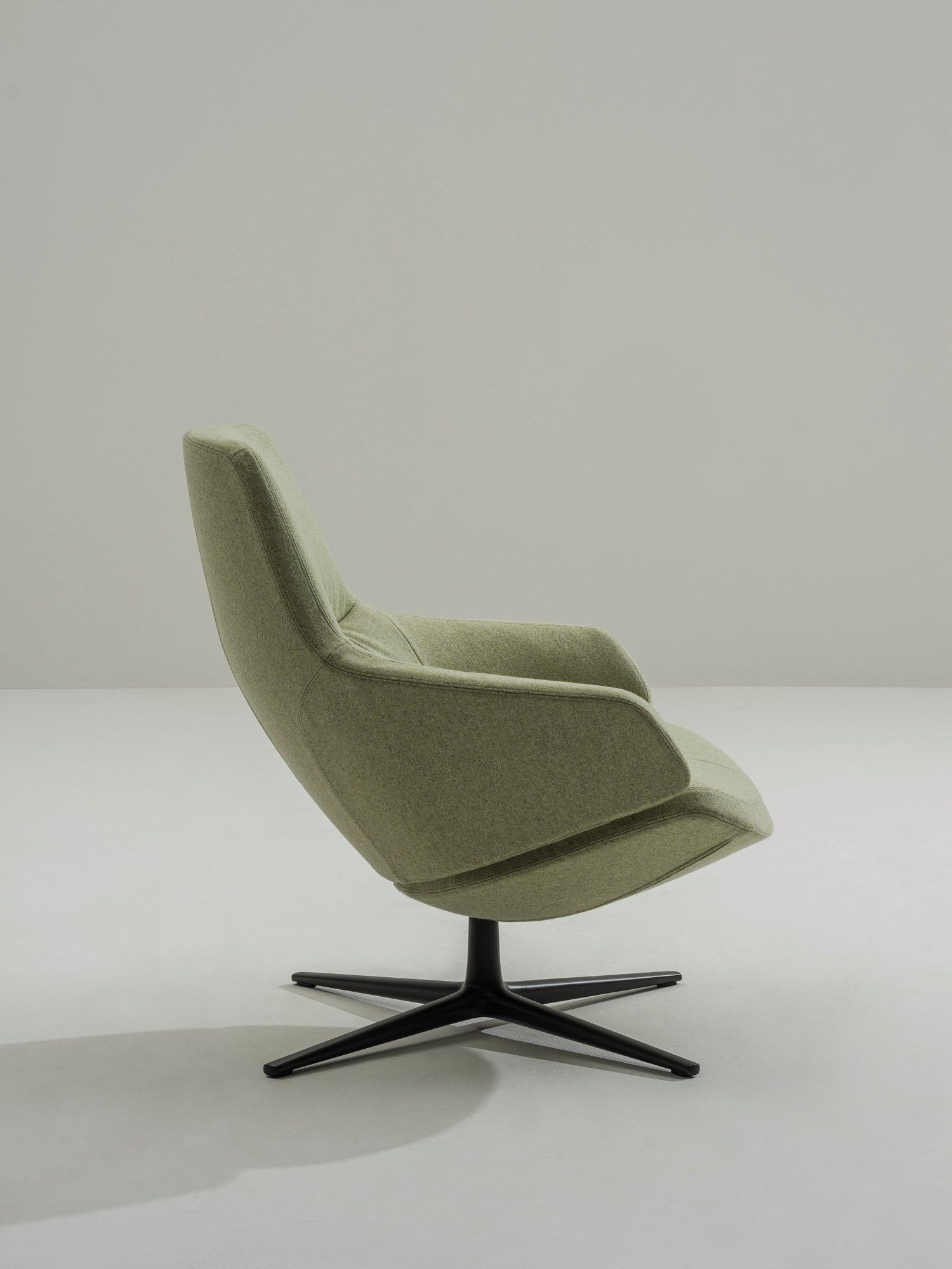 ASTON CLUB Fabric armchair with 4-spoke base with armrests By Arper ...