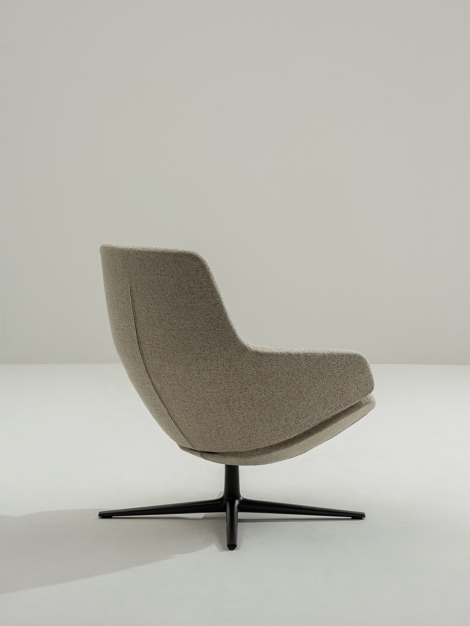 ASTON CLUB Fabric armchair with 4-spoke base with armrests By Arper ...
