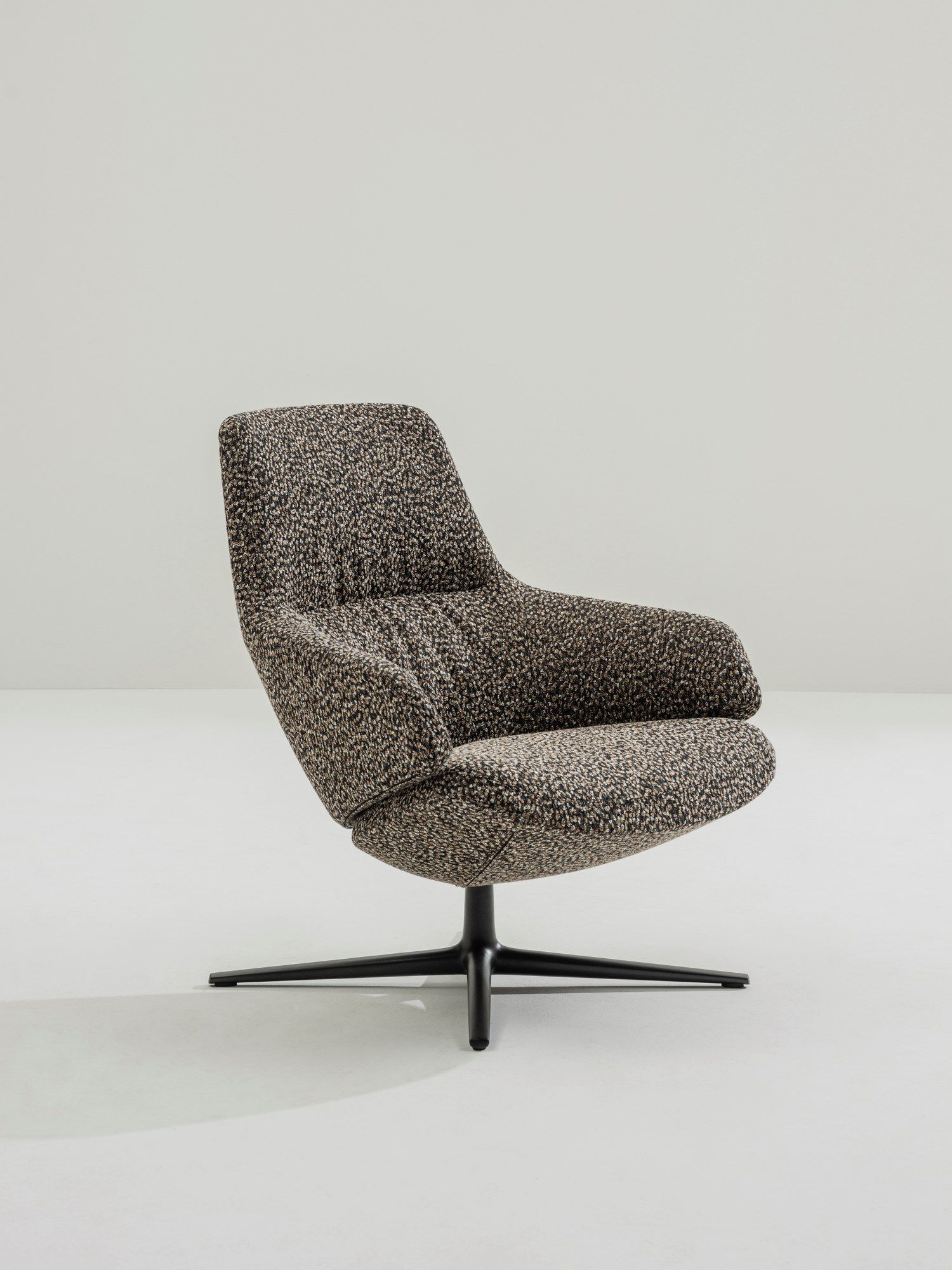 ASTON CLUB Fabric armchair with 4-spoke base with armrests By Arper ...