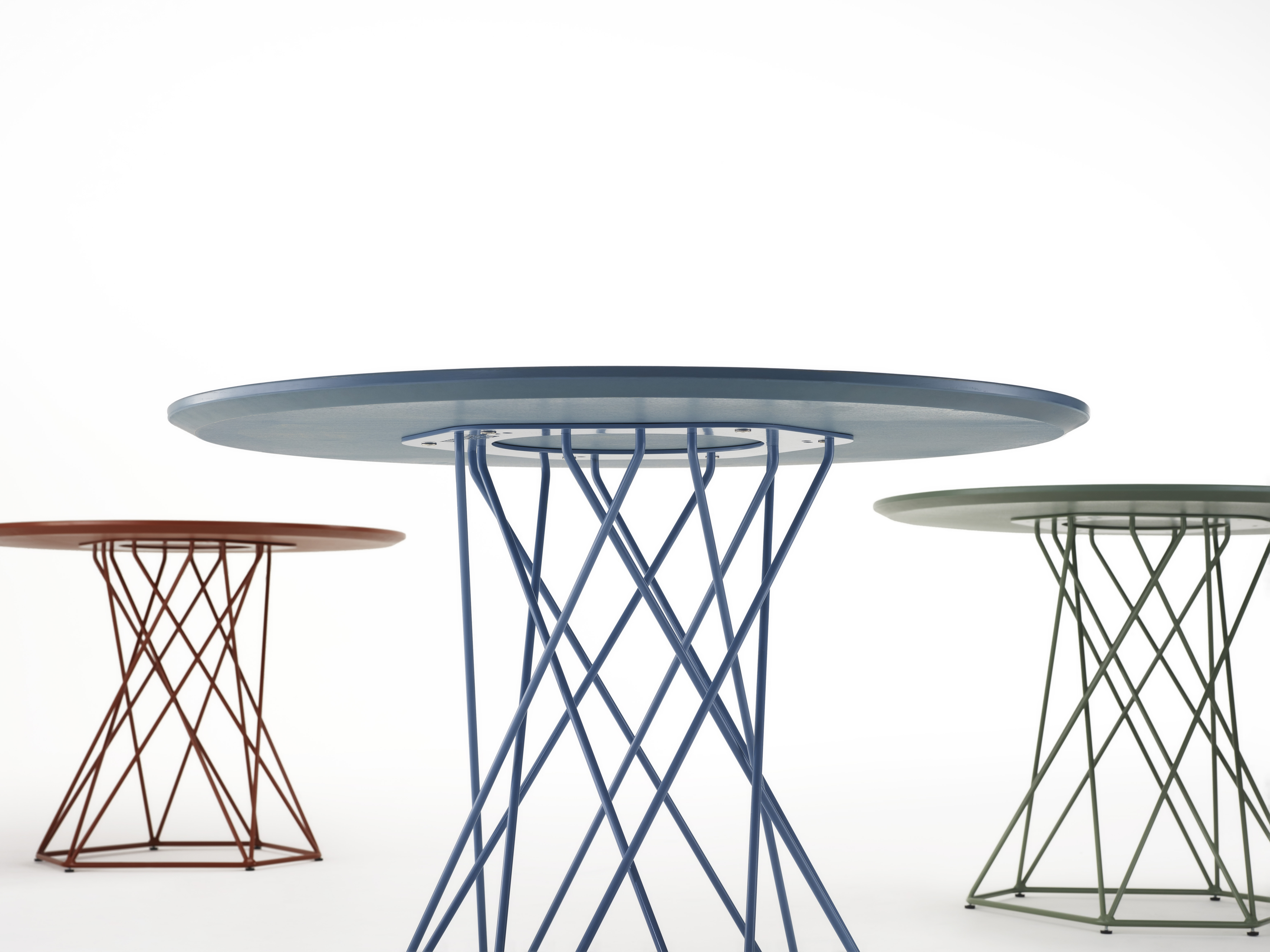 ASYMMETRY | High table Round high table By Ross Gardam
