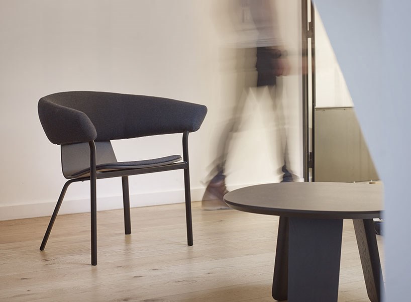ATAL LOUNGE Fabric easy chair with armrests By Alki | design Form Us ...