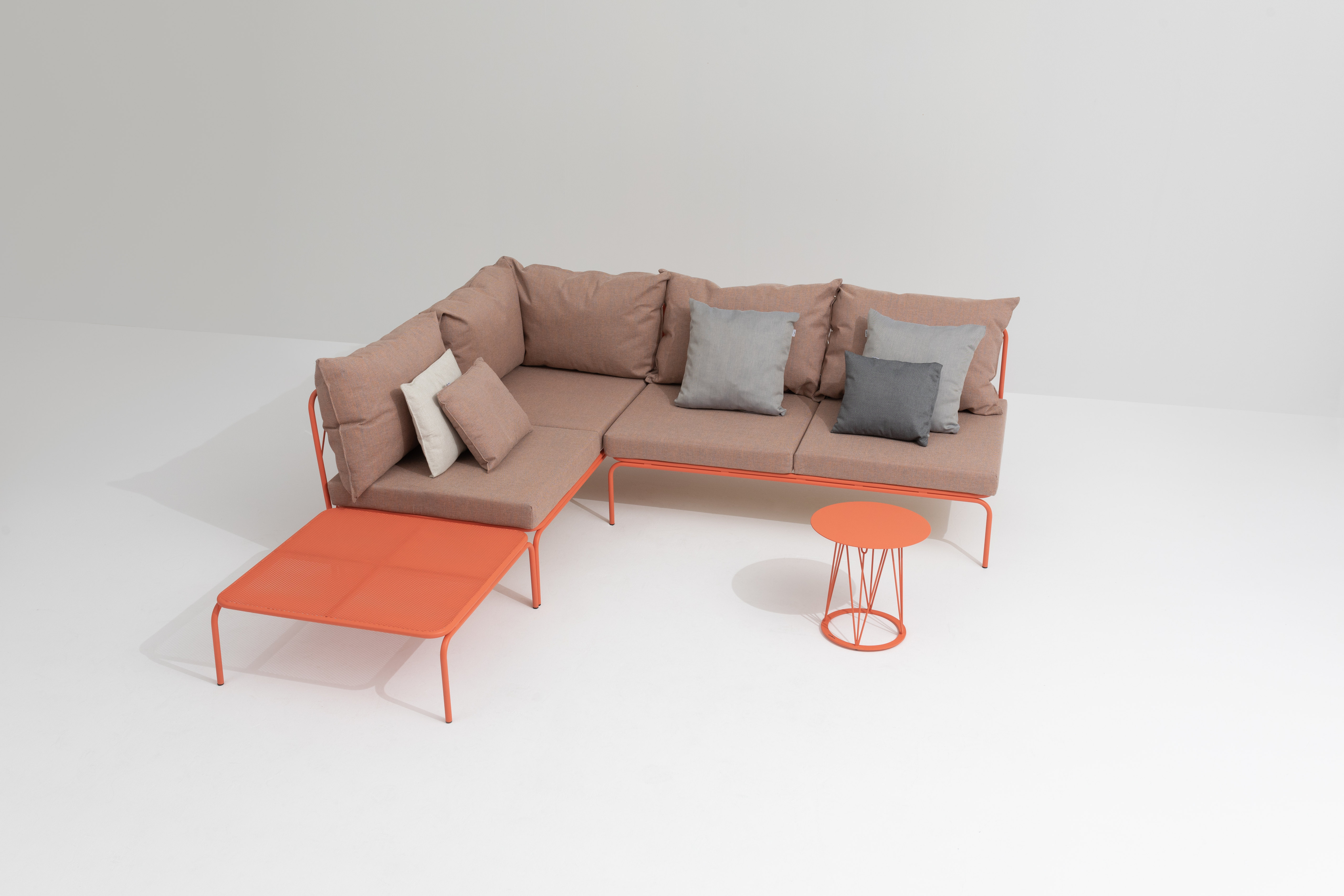 ATAMAN Fabric small sofa By Garda Furniture | design AM Studio
