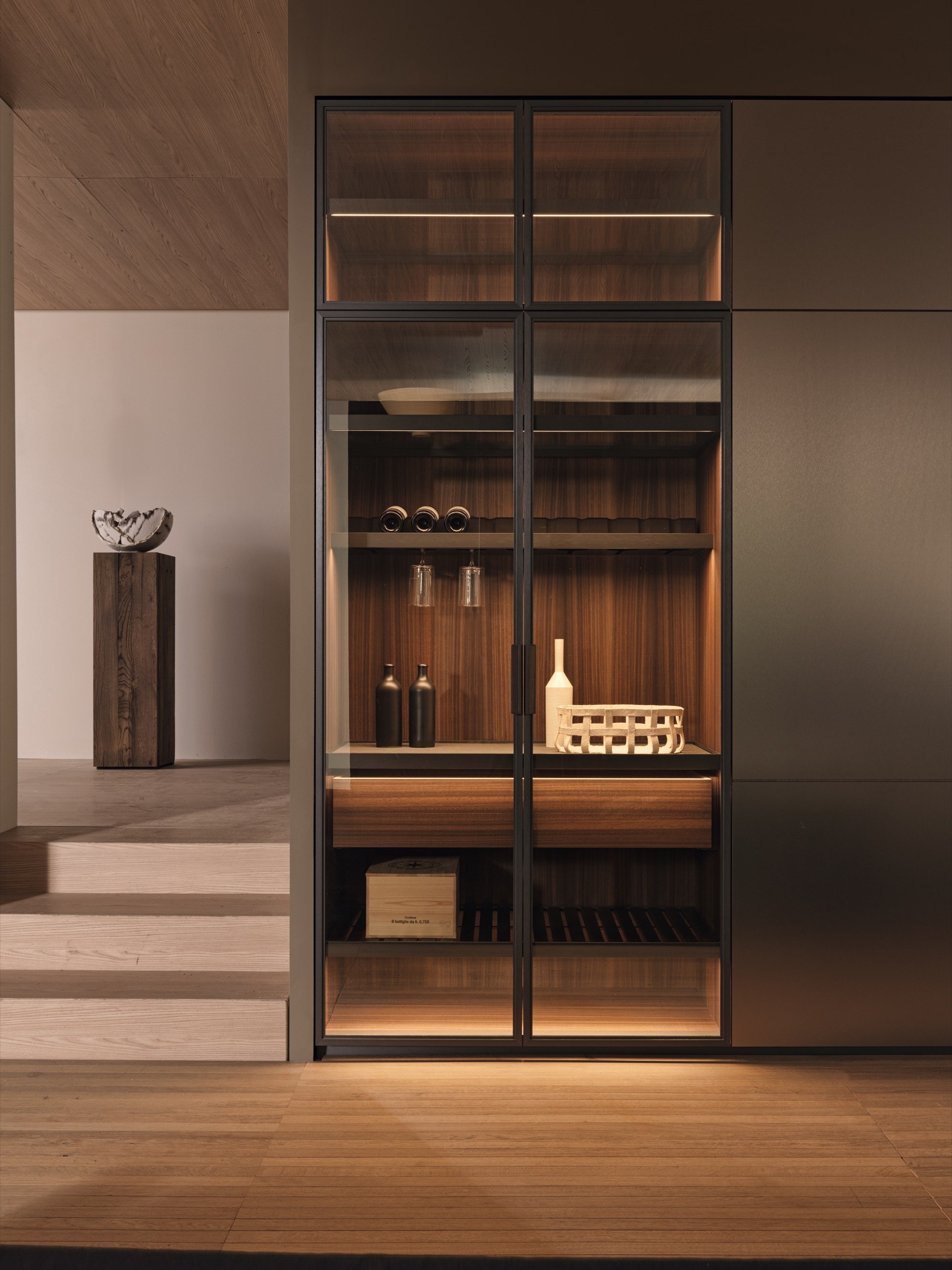 ATELIER COLUMN Wardrobe By Molteni & C. | design Vincent Van Duysen