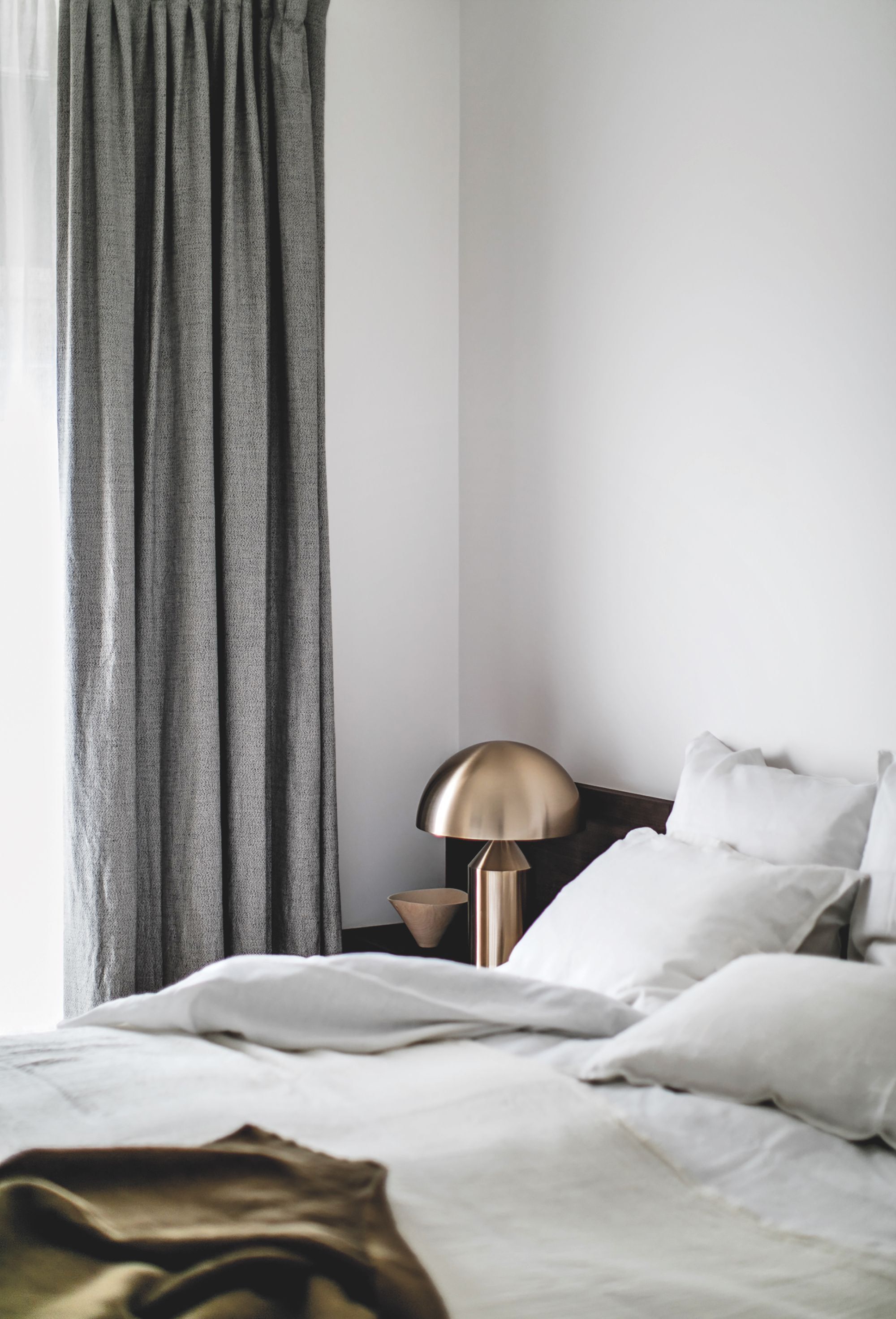 ATOLLO GOLD Table lamp By Oluce | design Vico Magistretti