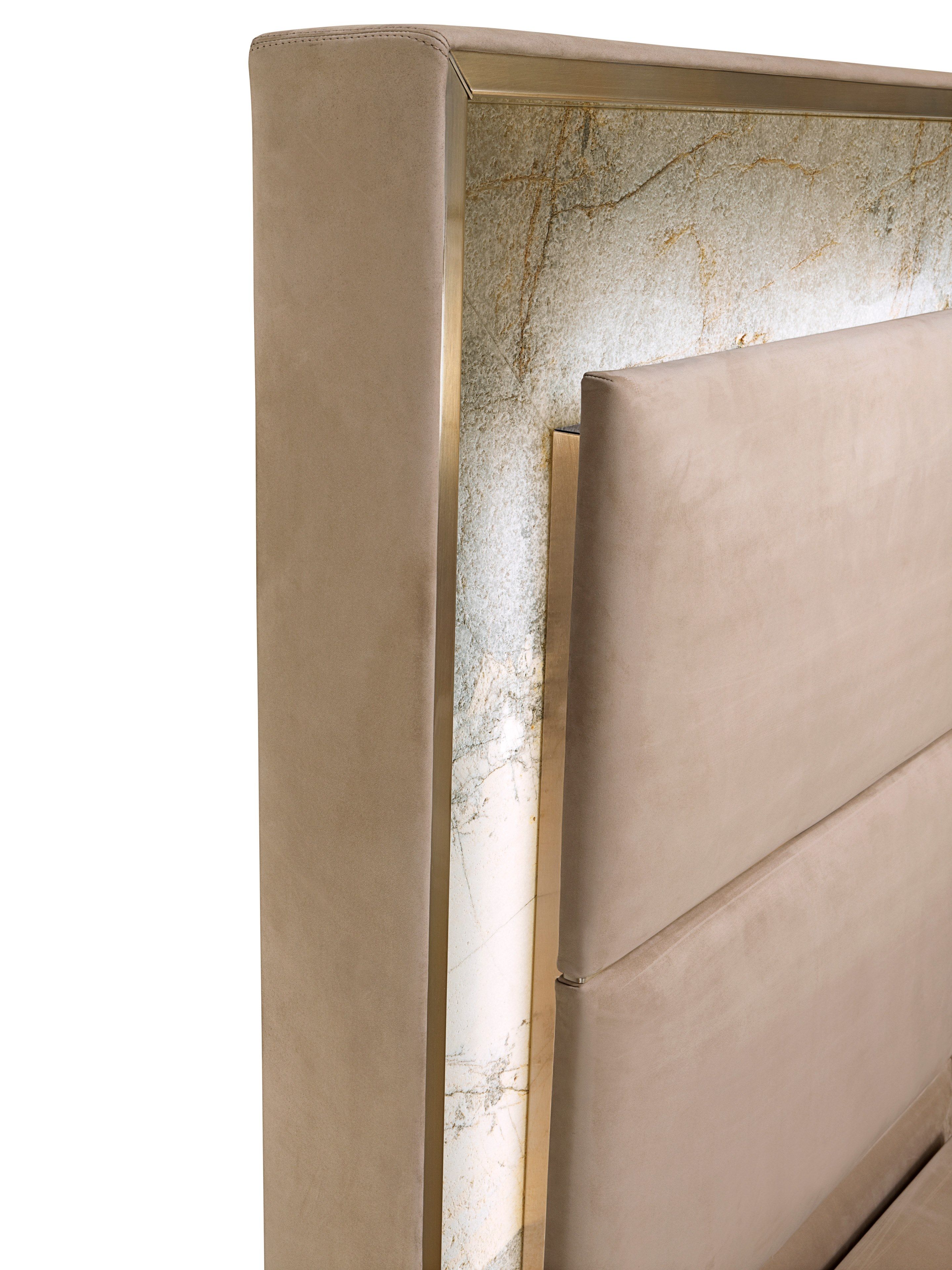 AUBADE Bed By Visionnaire | design Alessandro La Spada