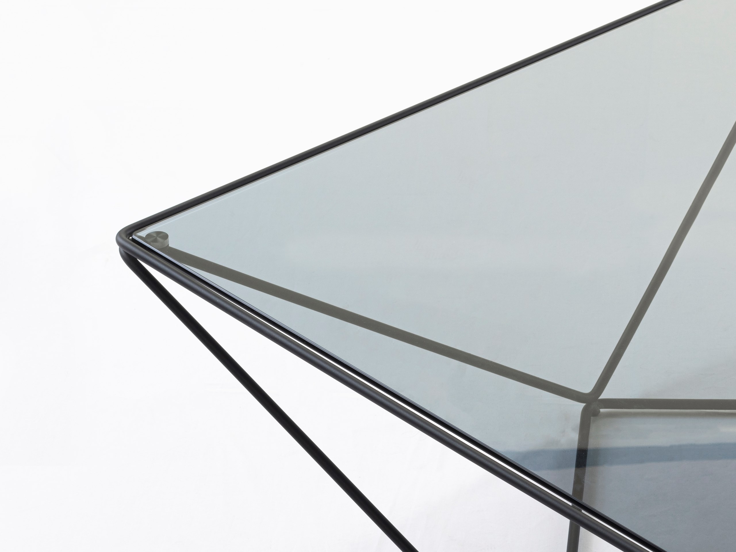 Low glass coffee table AVET By prostoria design Numen / For Use