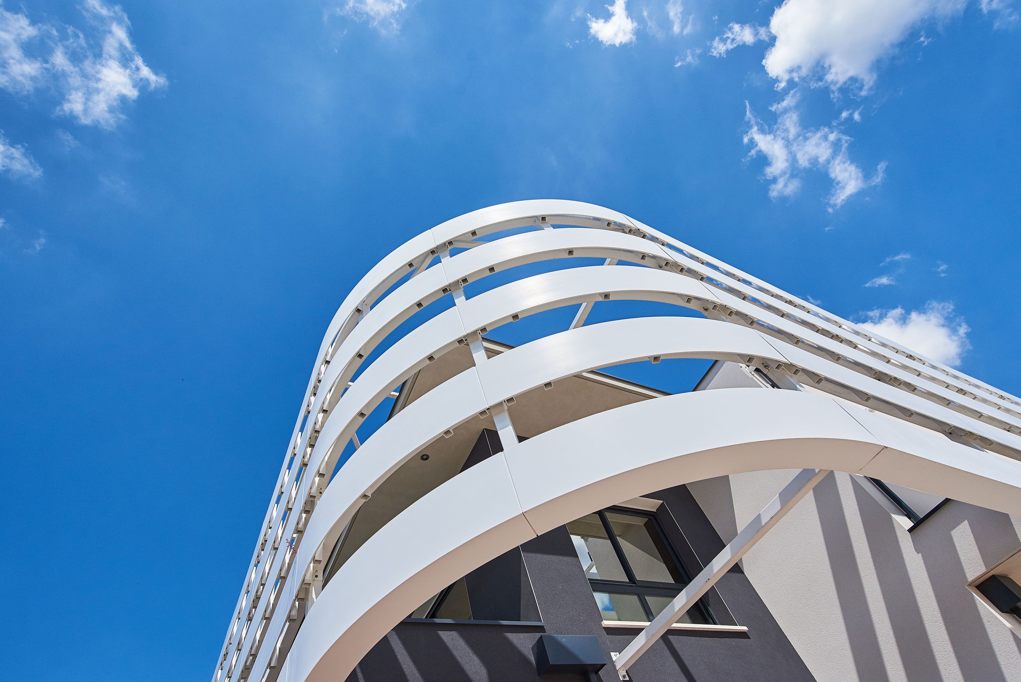 AVONITE | Wall tiles By Avonite Surfaces