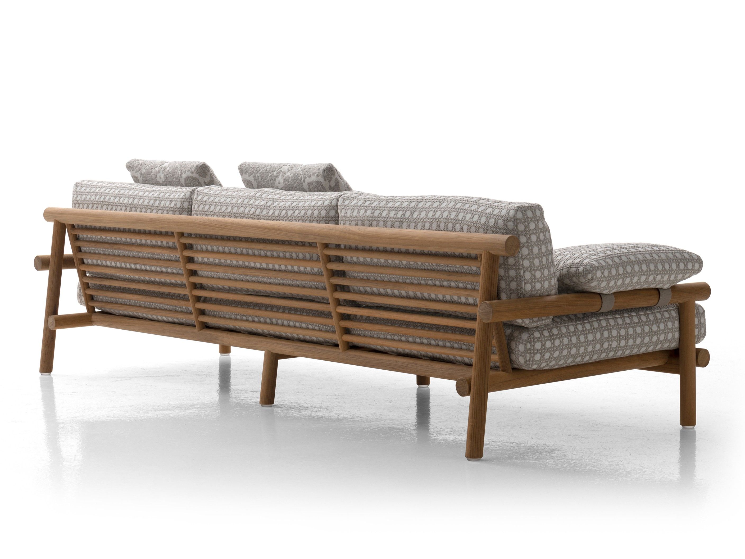 AYANA Garden sofa By B&B Italia Outdoor | design Naoto Fukasawa