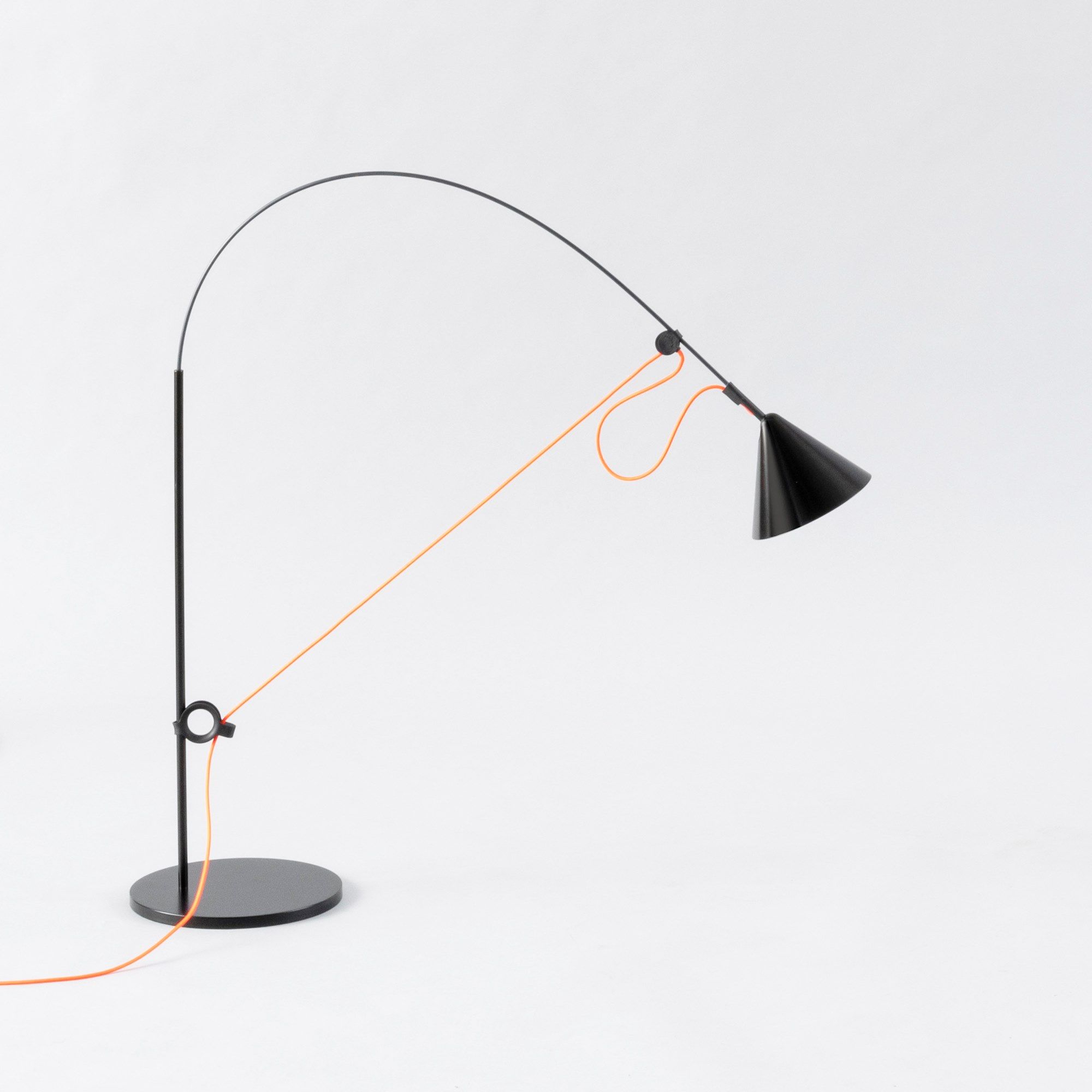 AYNO S Table lamp By Midgard Licht | design Stefan Diez