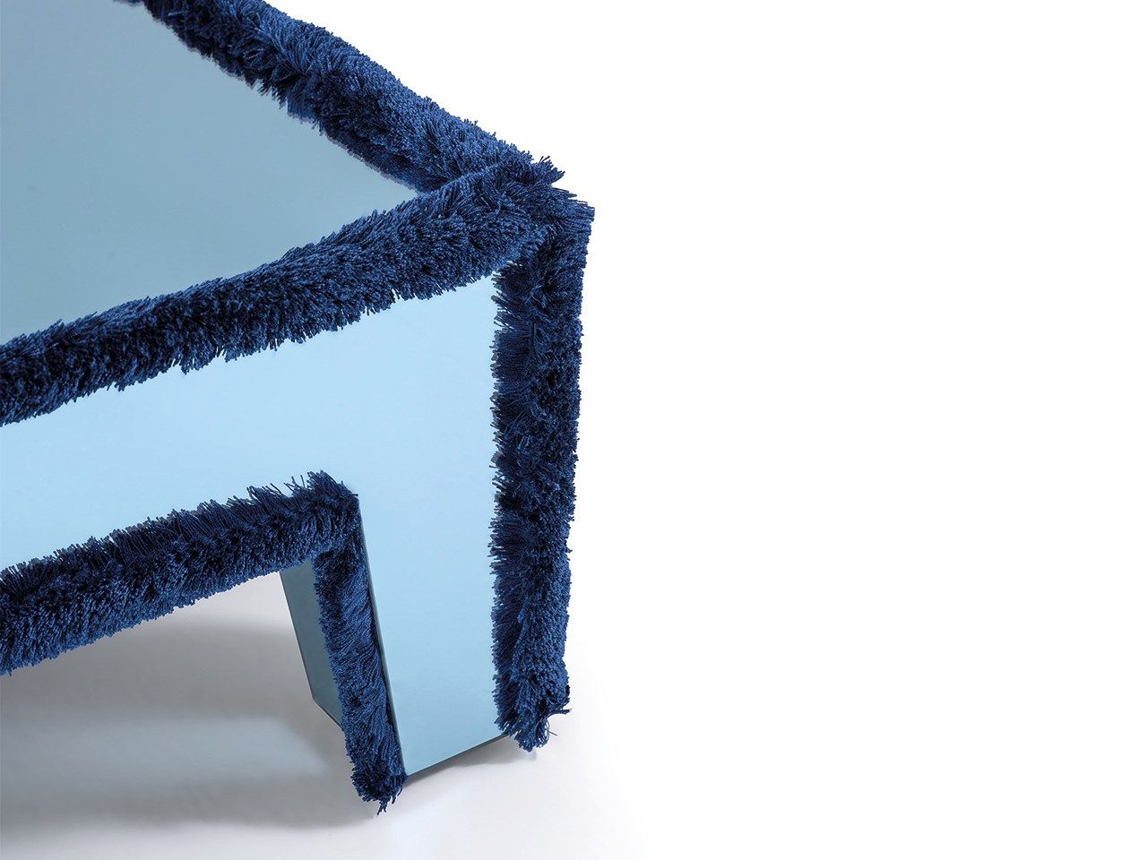 AZUL Glass coffee table By Turri | design Paola Navone