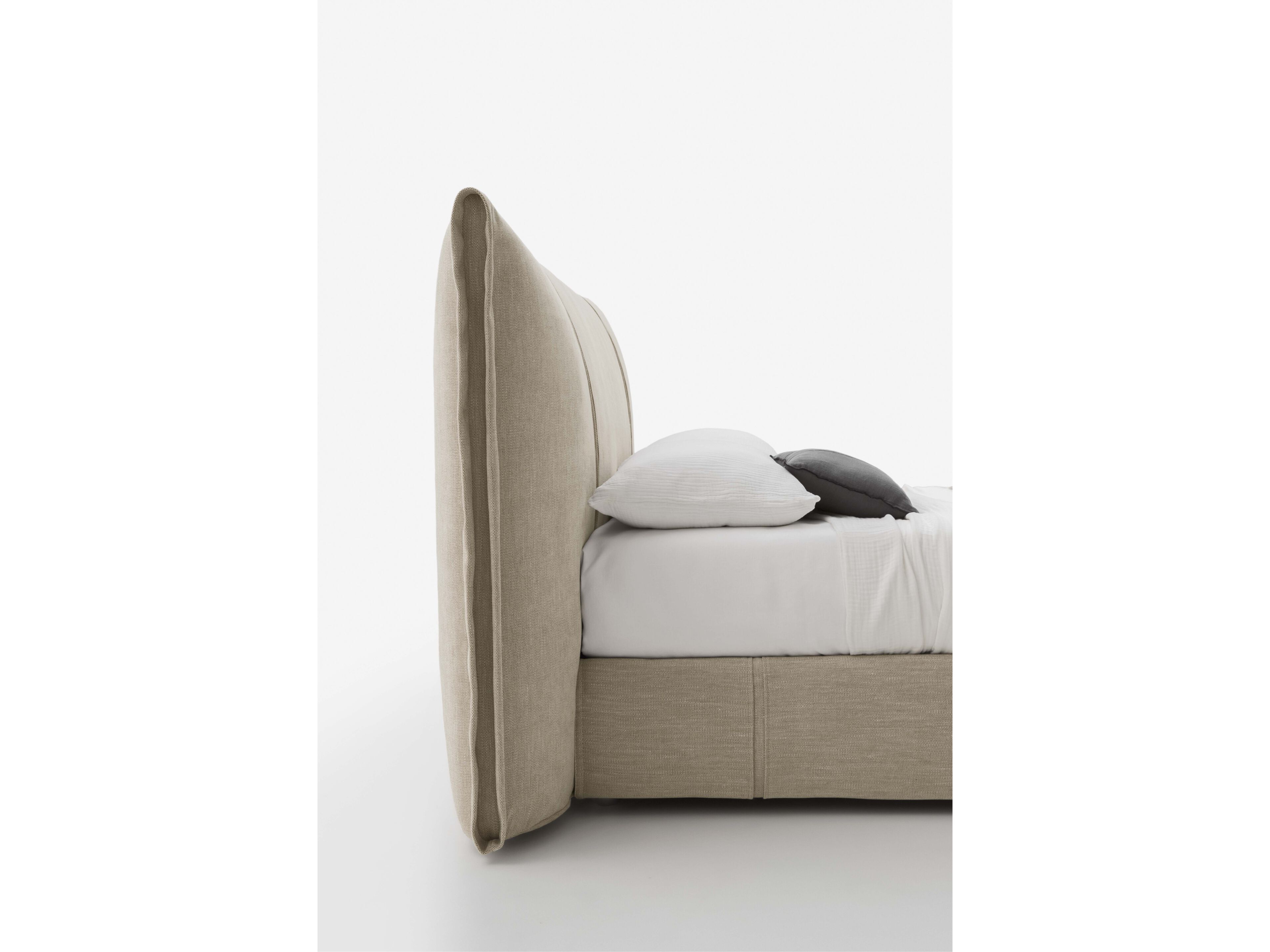 ARTUR Bed By Alf DaFrè