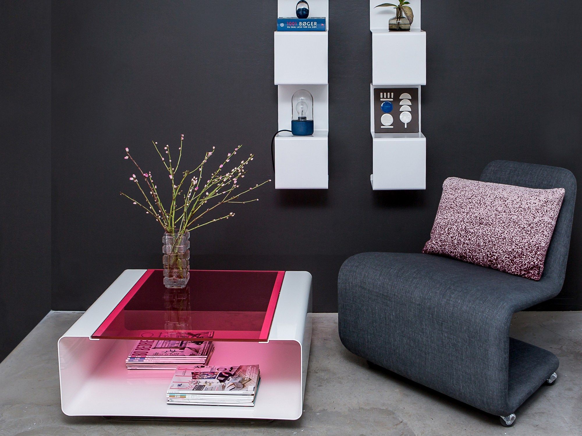 Cantilever armchair URBAN LOUNGE By Anne Linde design Anne Linde