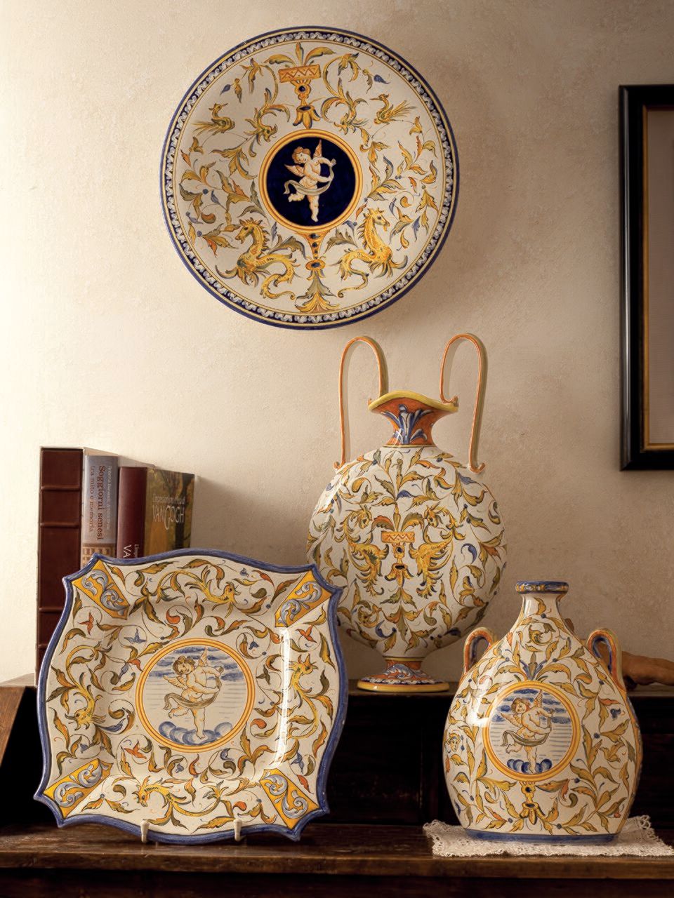 RAFFAELLO Vase By L'Antica Deruta