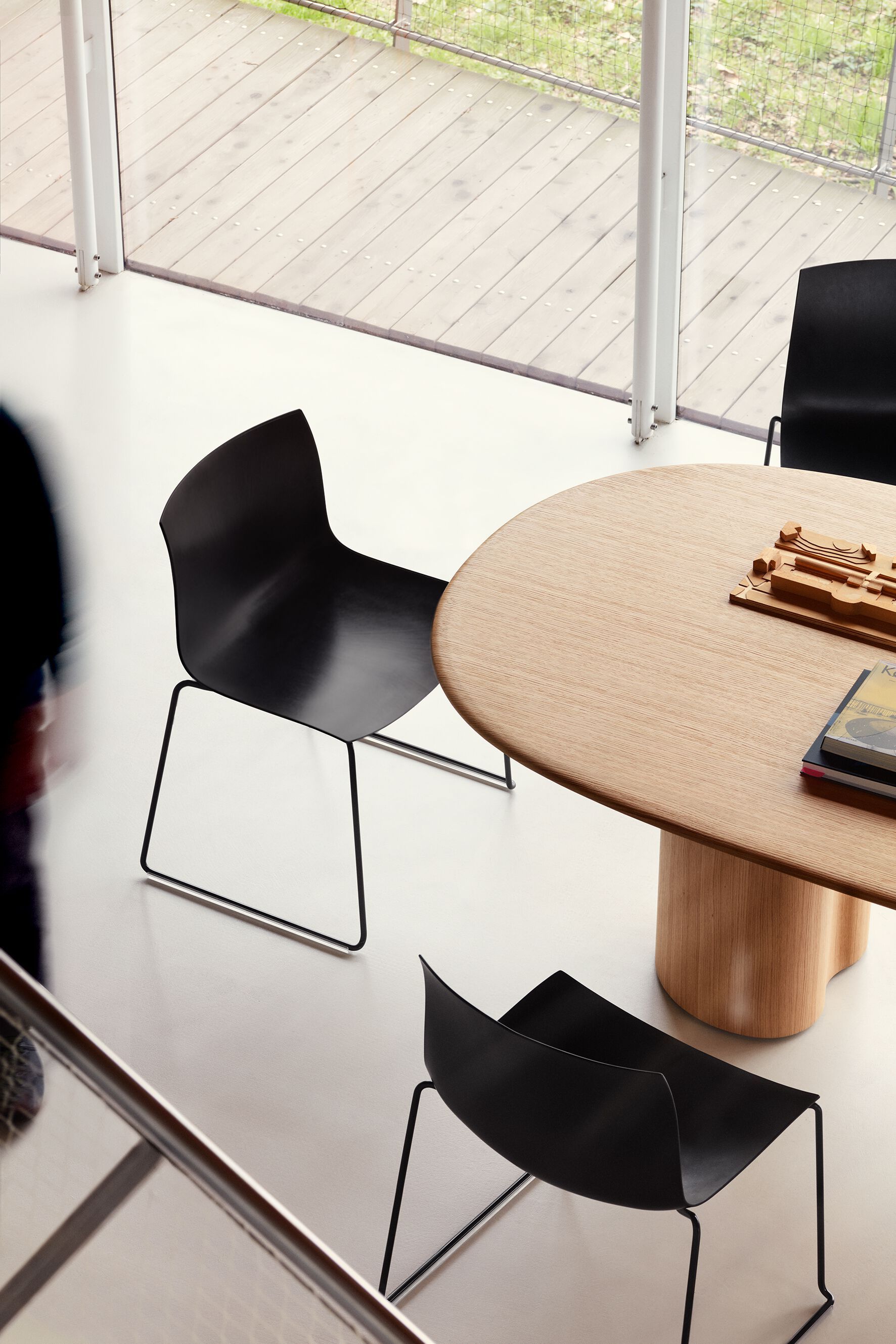 CATIFA CARTA Sled base PaperShell chair By Arper | design Lievore ...