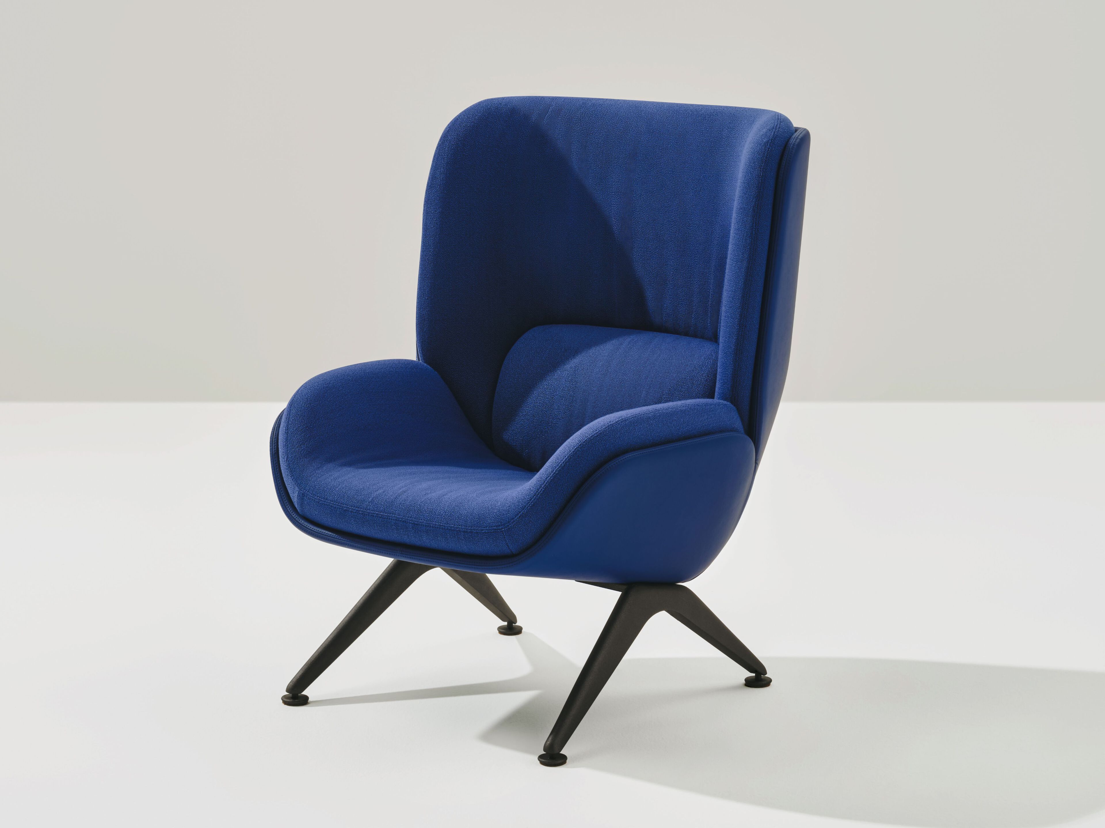 LEPAL Armchair By Arper