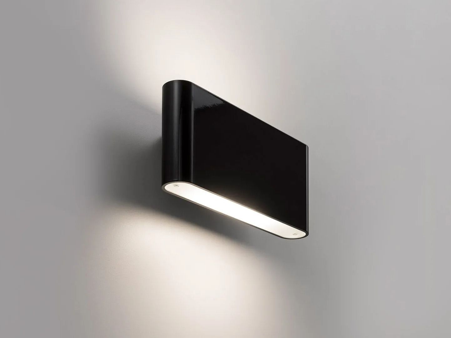 TWO FLAGS WALL Wall lamp By Artemide