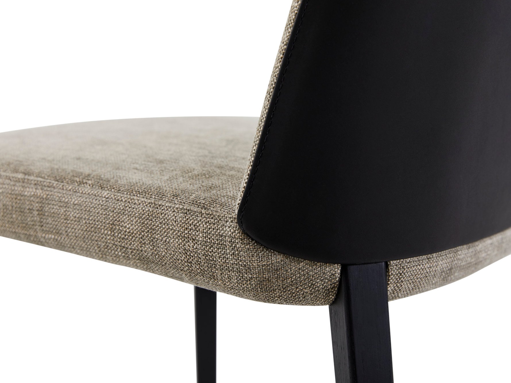 BACK ME UP | Chair Back Me Up Collection By Montis design Arian Brekveld