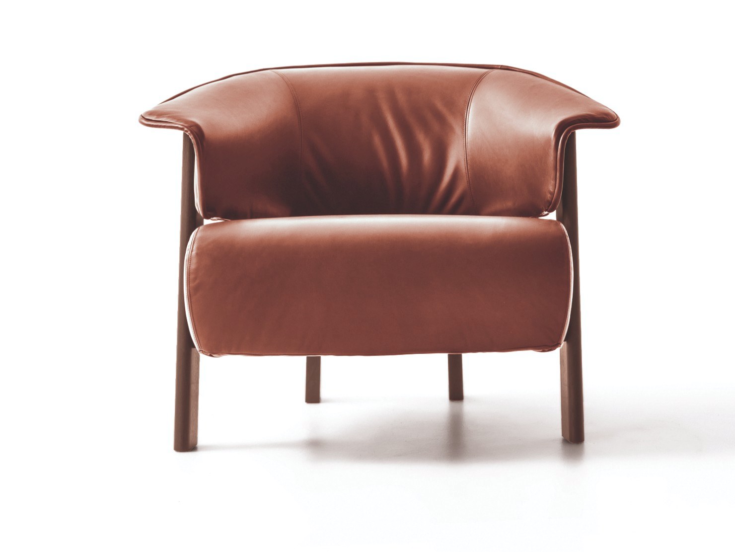 BACK-WING ARMCHAIR Leather armchair with armrests By Cassina