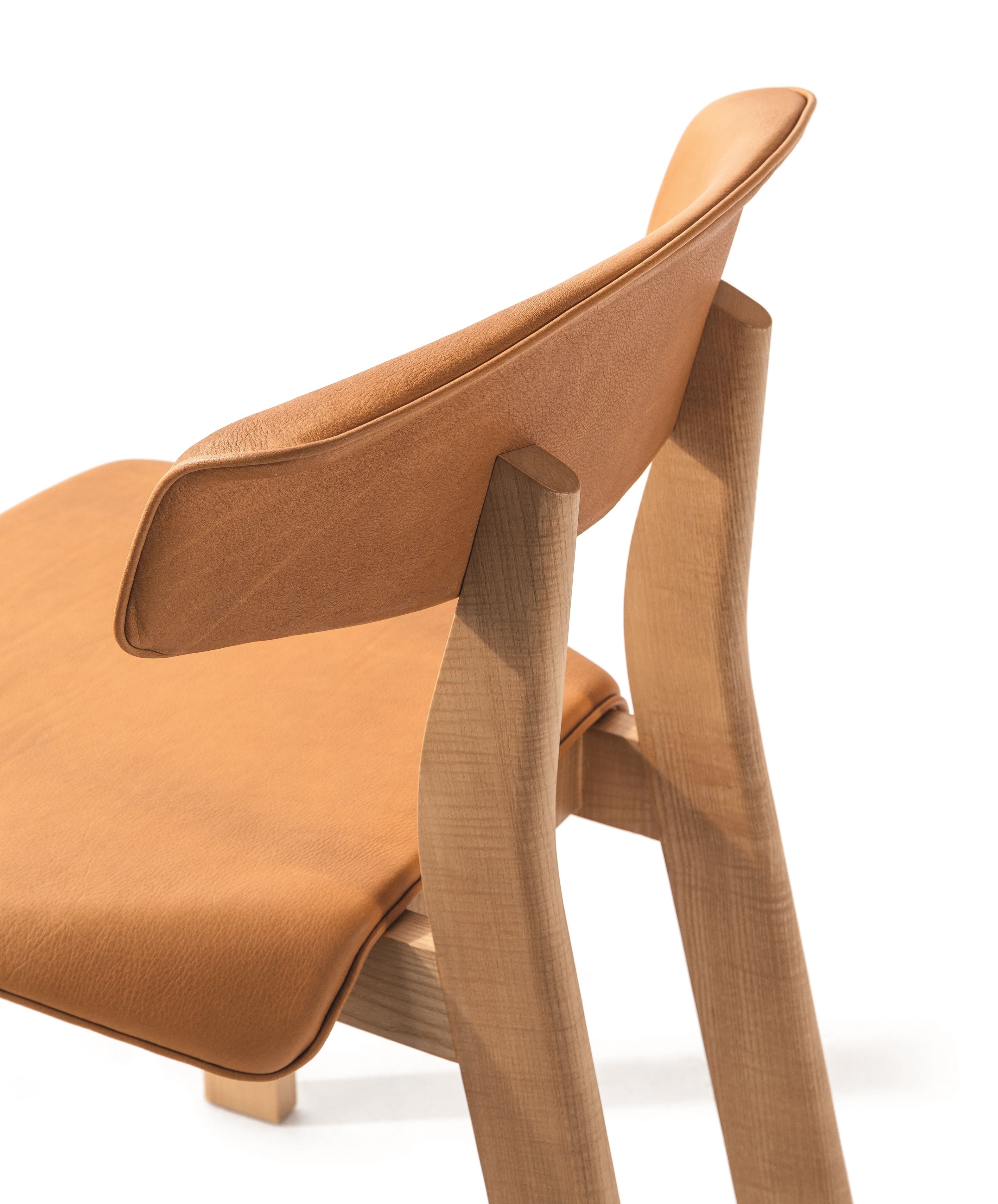 BACK-WING By Cassina design Patricia Urquiola