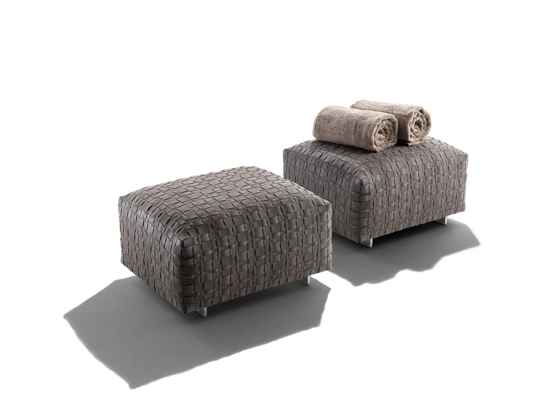 BANGKOK OUTDOOR Garden pouf By Flexform