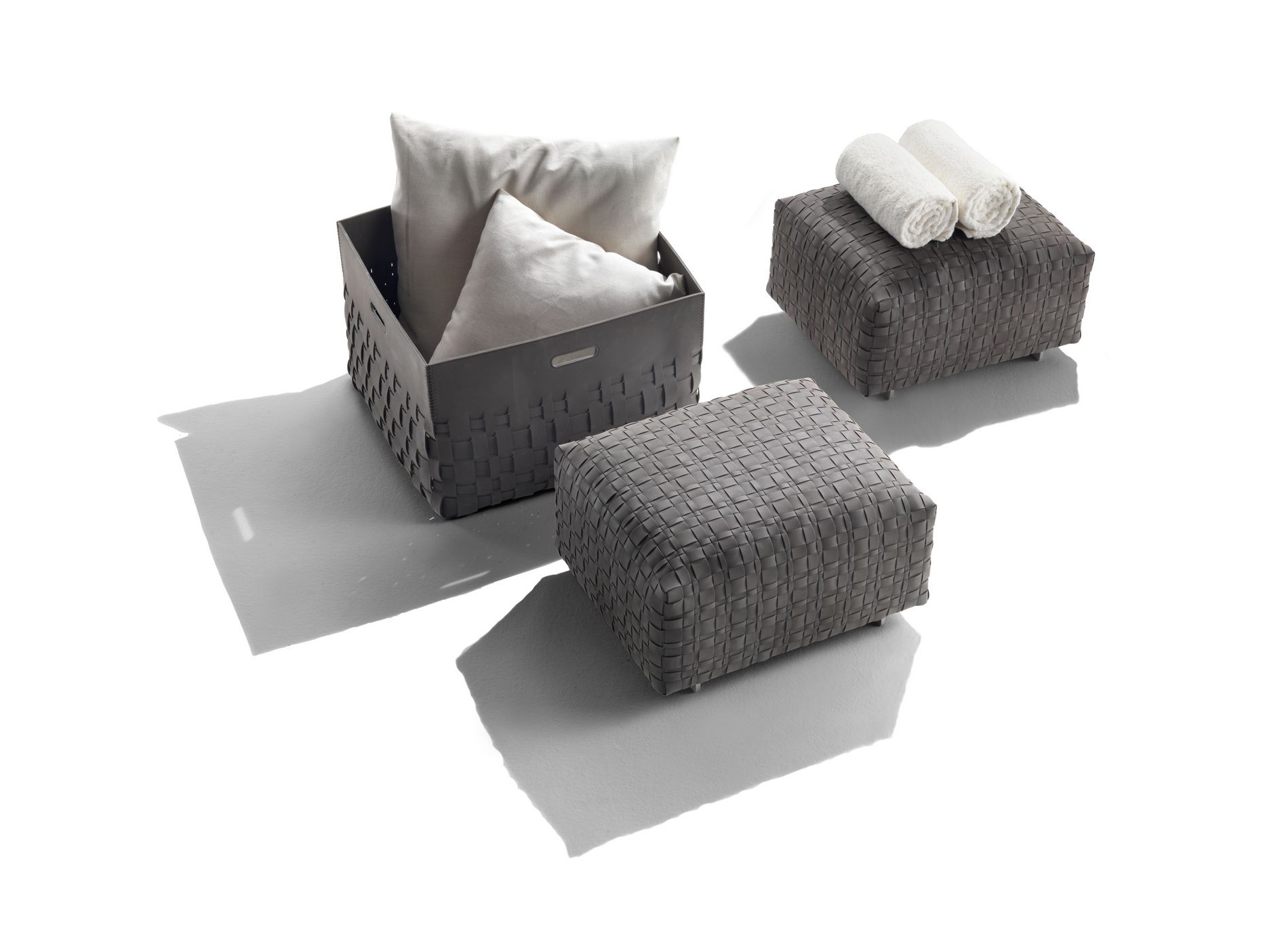 BANGKOK OUTDOOR Garden pouf By Flexform