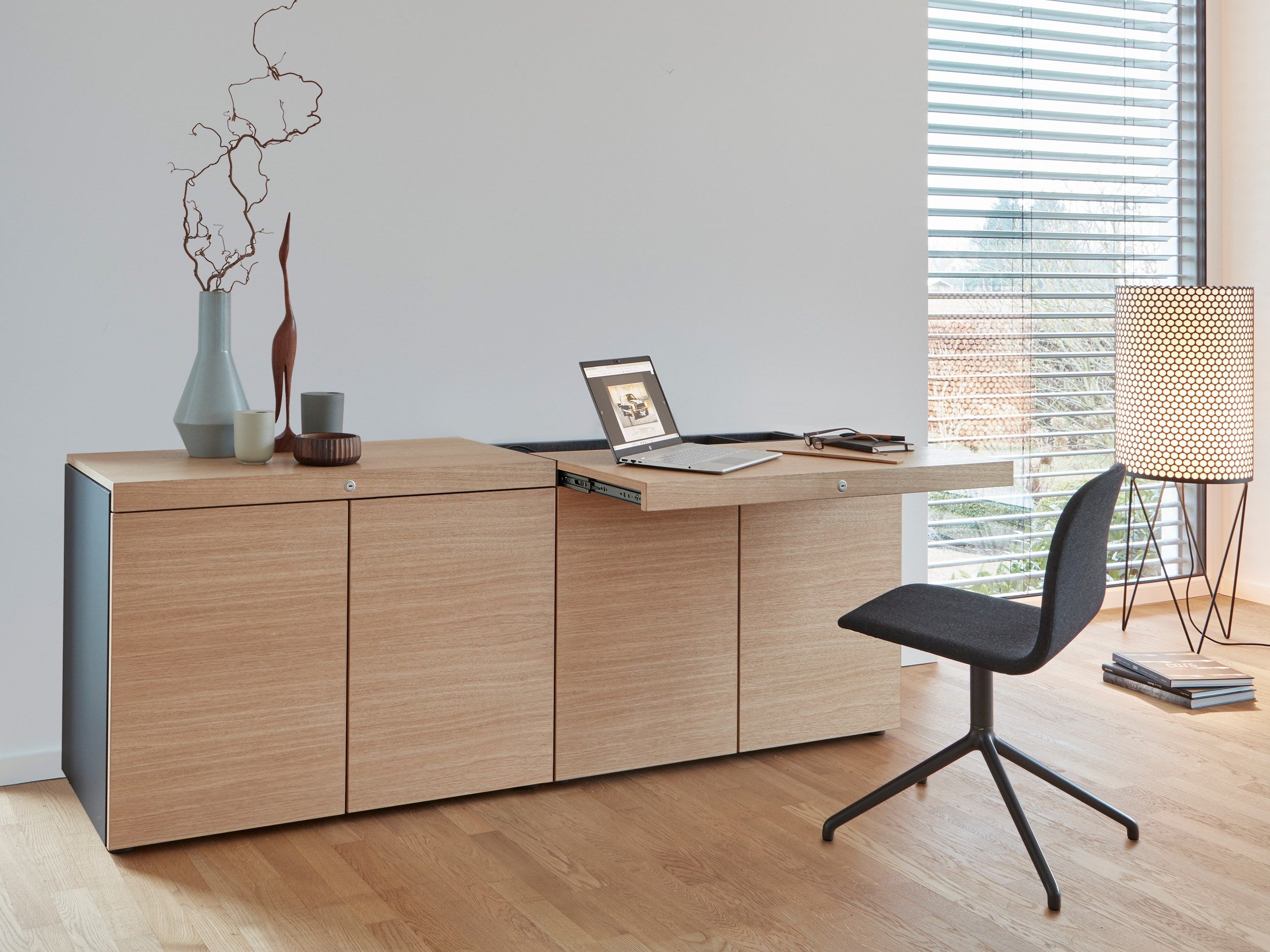 BASIC CAP HOME 书桌 / 厨房碗柜 By Werner works