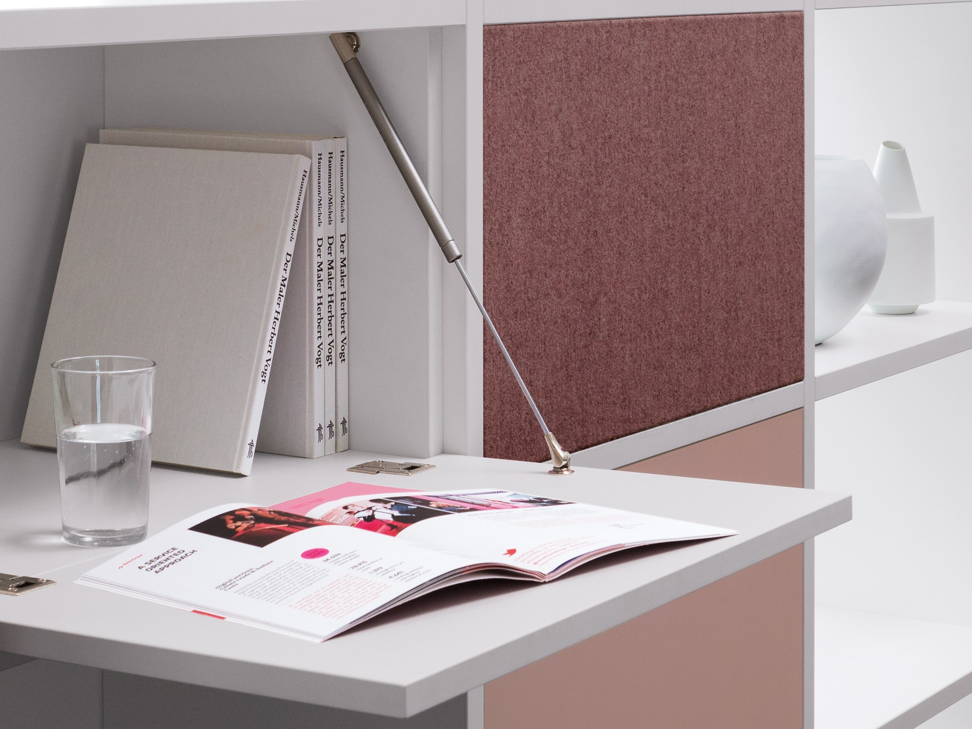 BASIC VIEW | Modular office shelving By werner works
