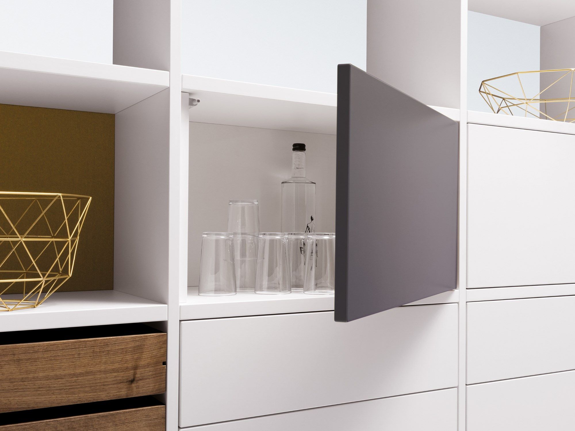 BASIC VIEW | Modular office shelving By werner works