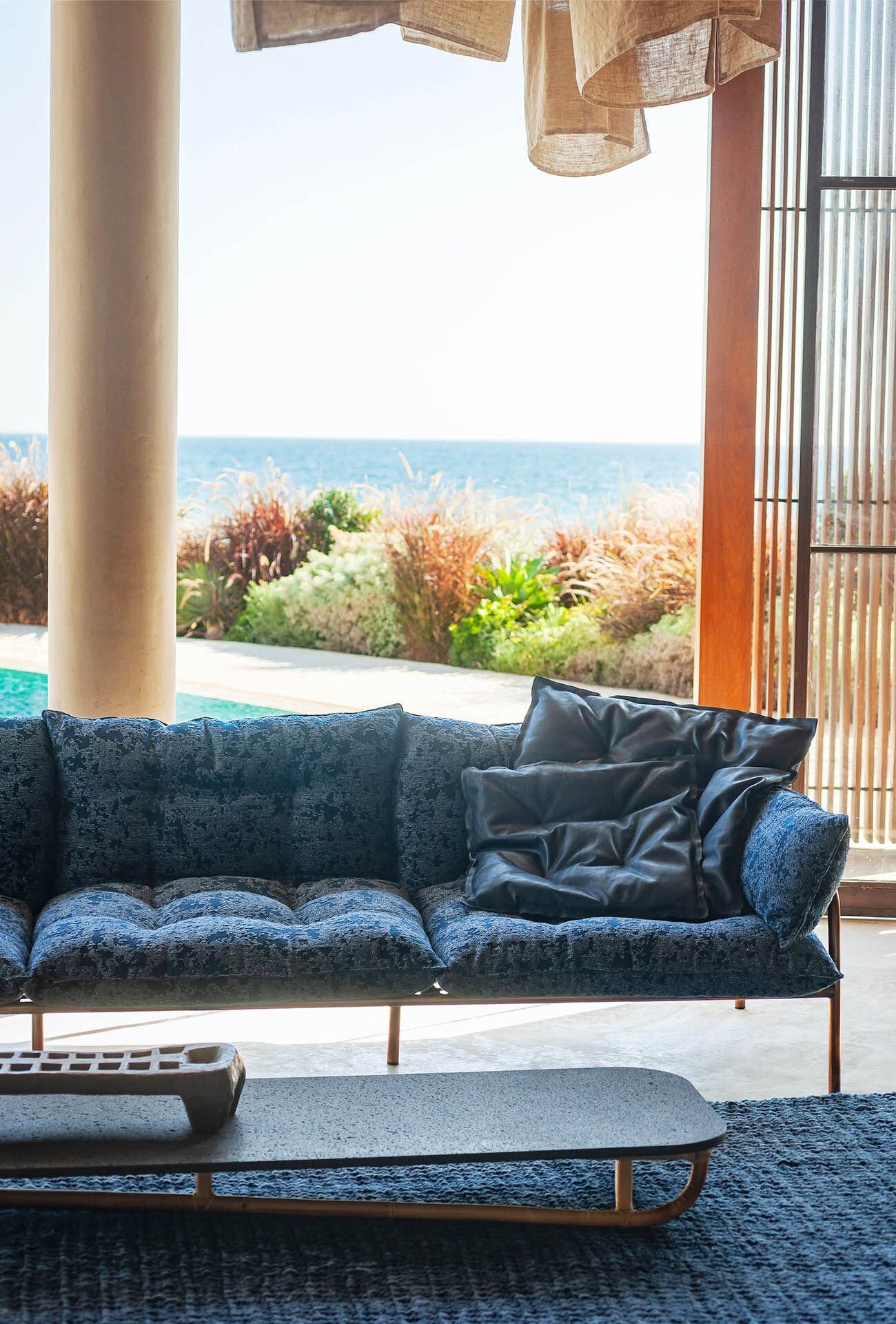 ELEPHANT Garden sofa By BAXTER | design Paola Navone