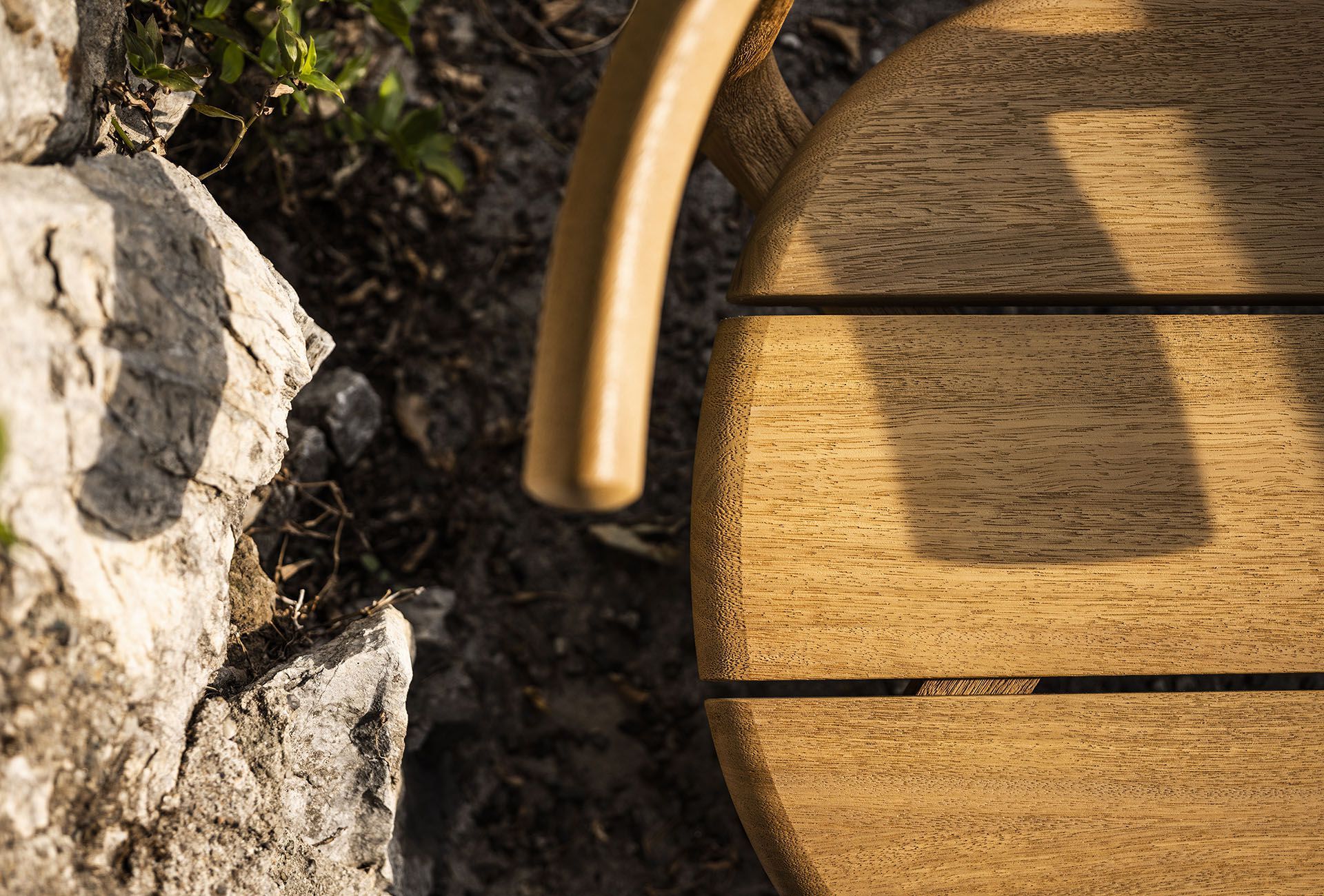 HIMBA OUTDOOR Easy chair By BAXTER | design Roberto Lazzeroni