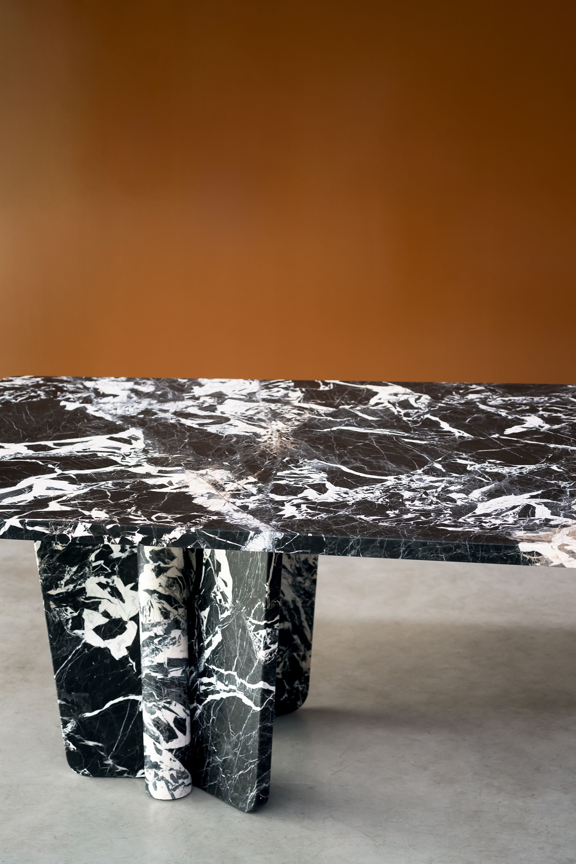 KATE Table By BAXTER
