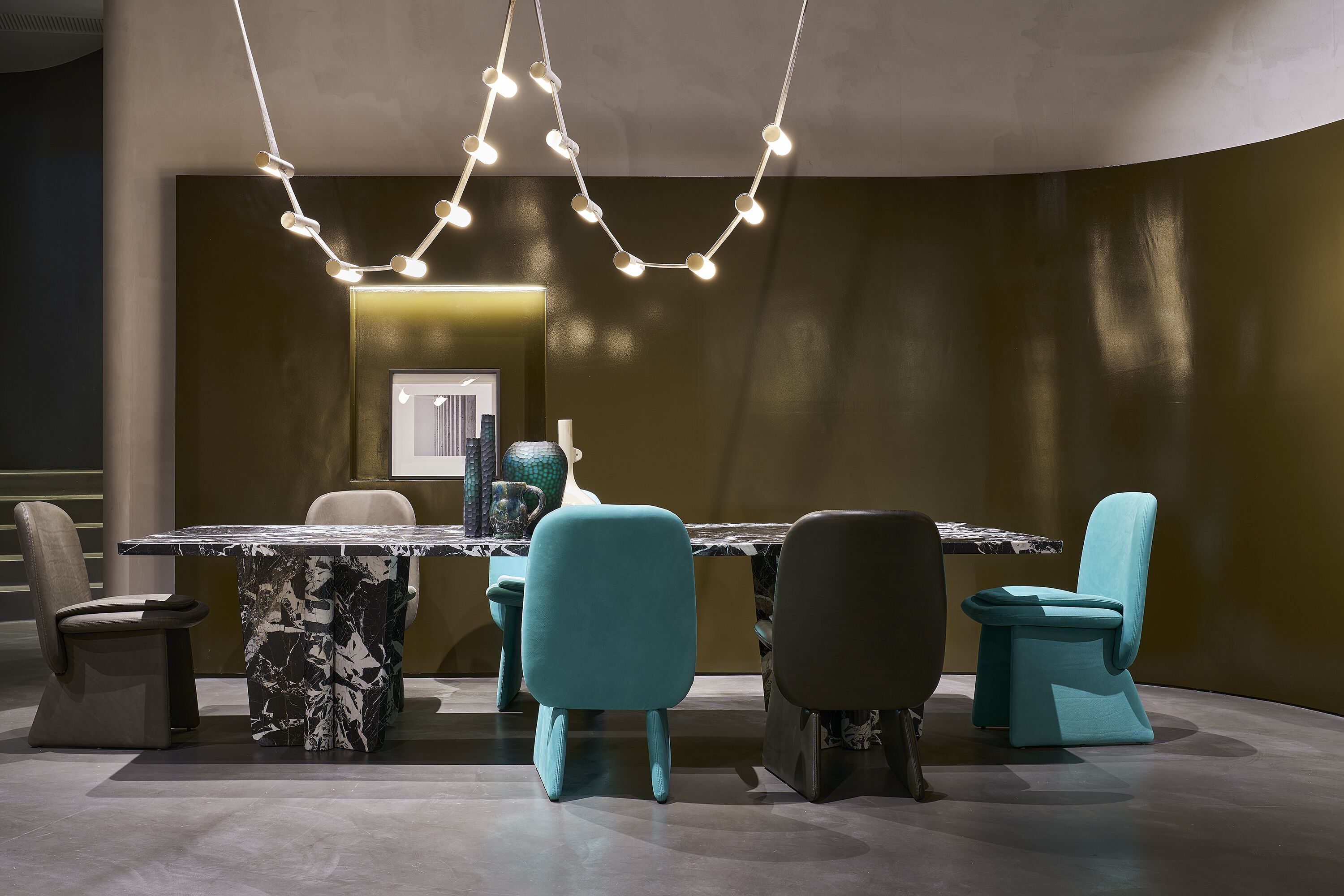 KATE Table By BAXTER