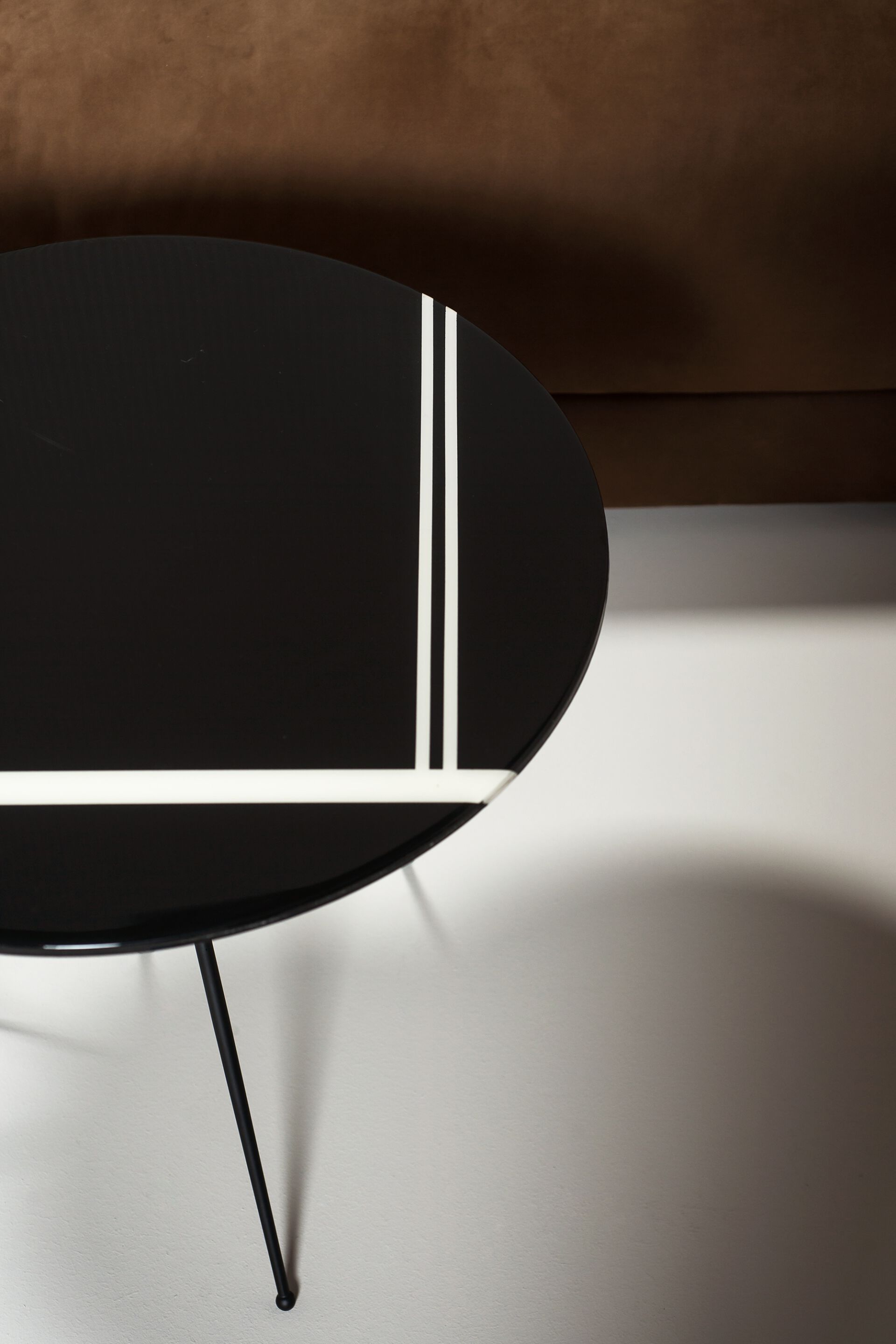LIQUID Round coffee table By Baxter | design Draga & Aurel
