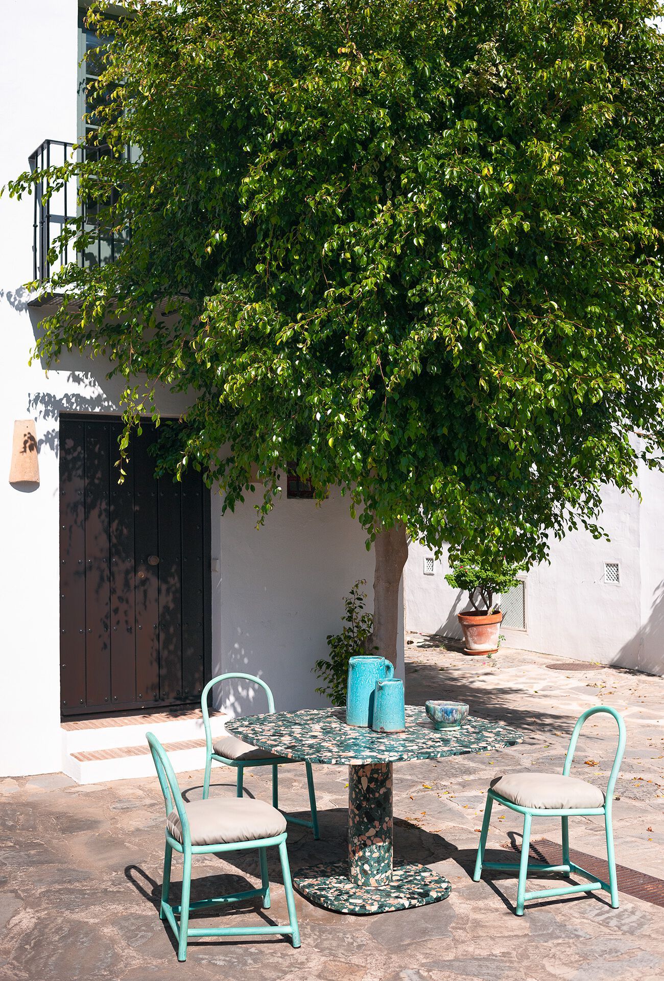 MATERA Marble garden table By Baxter | design Paola Navone