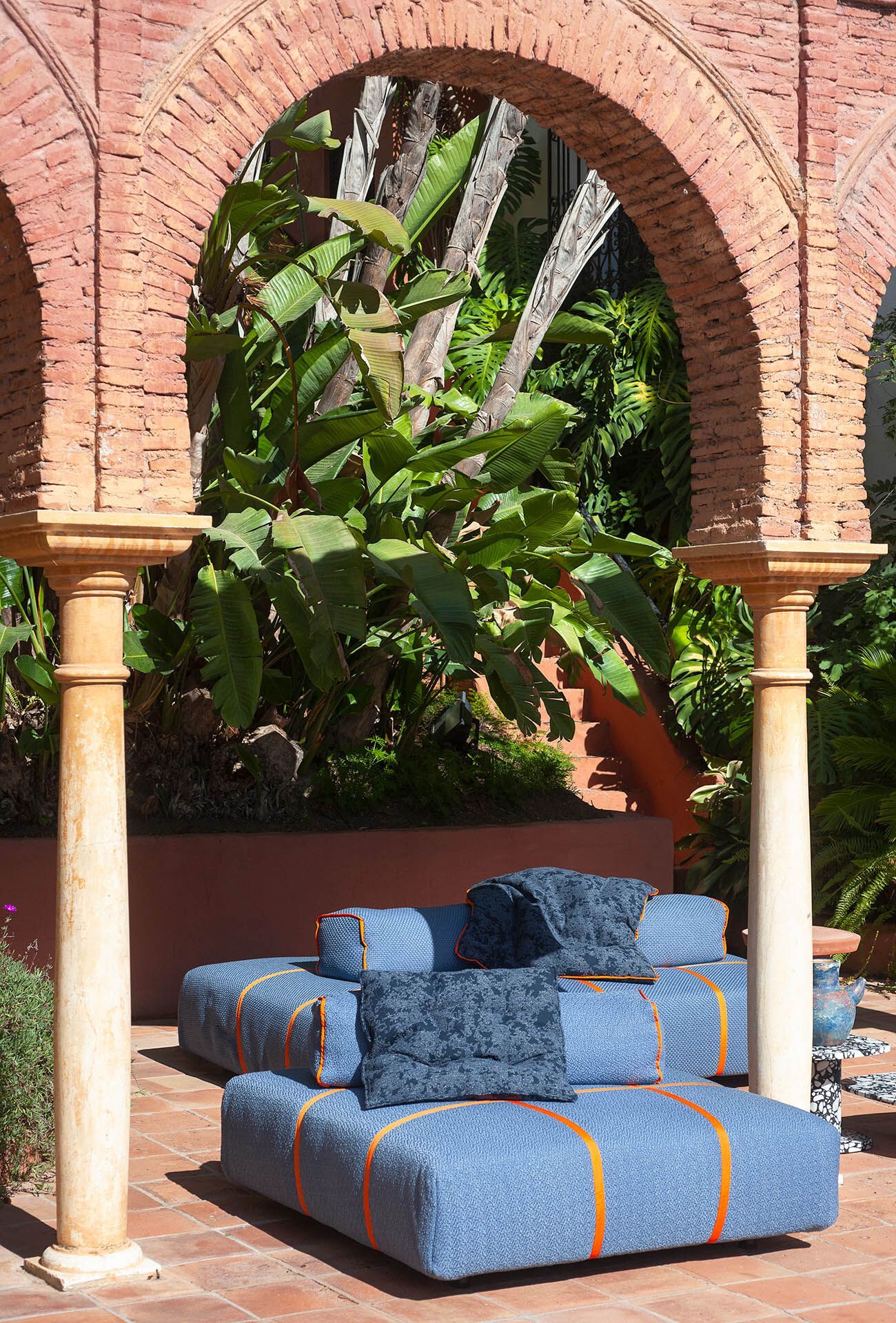 PANAMA BOLD Garden sofa By BAXTER