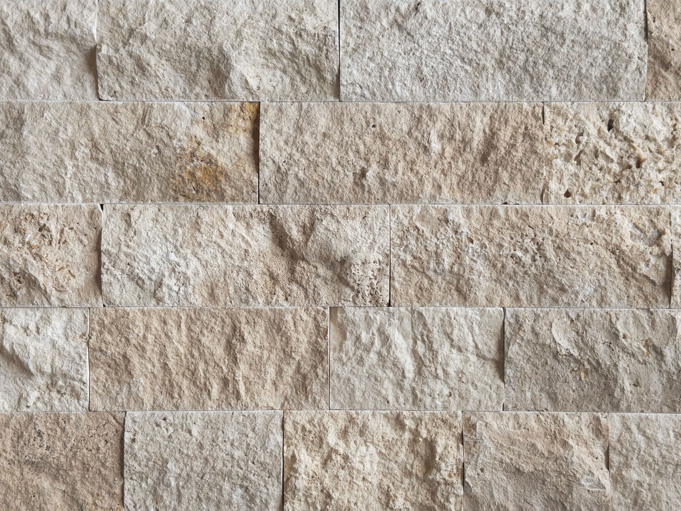 TRAVERTINO LIGHT Wall tiles By B&B Rivestimenti Naturali