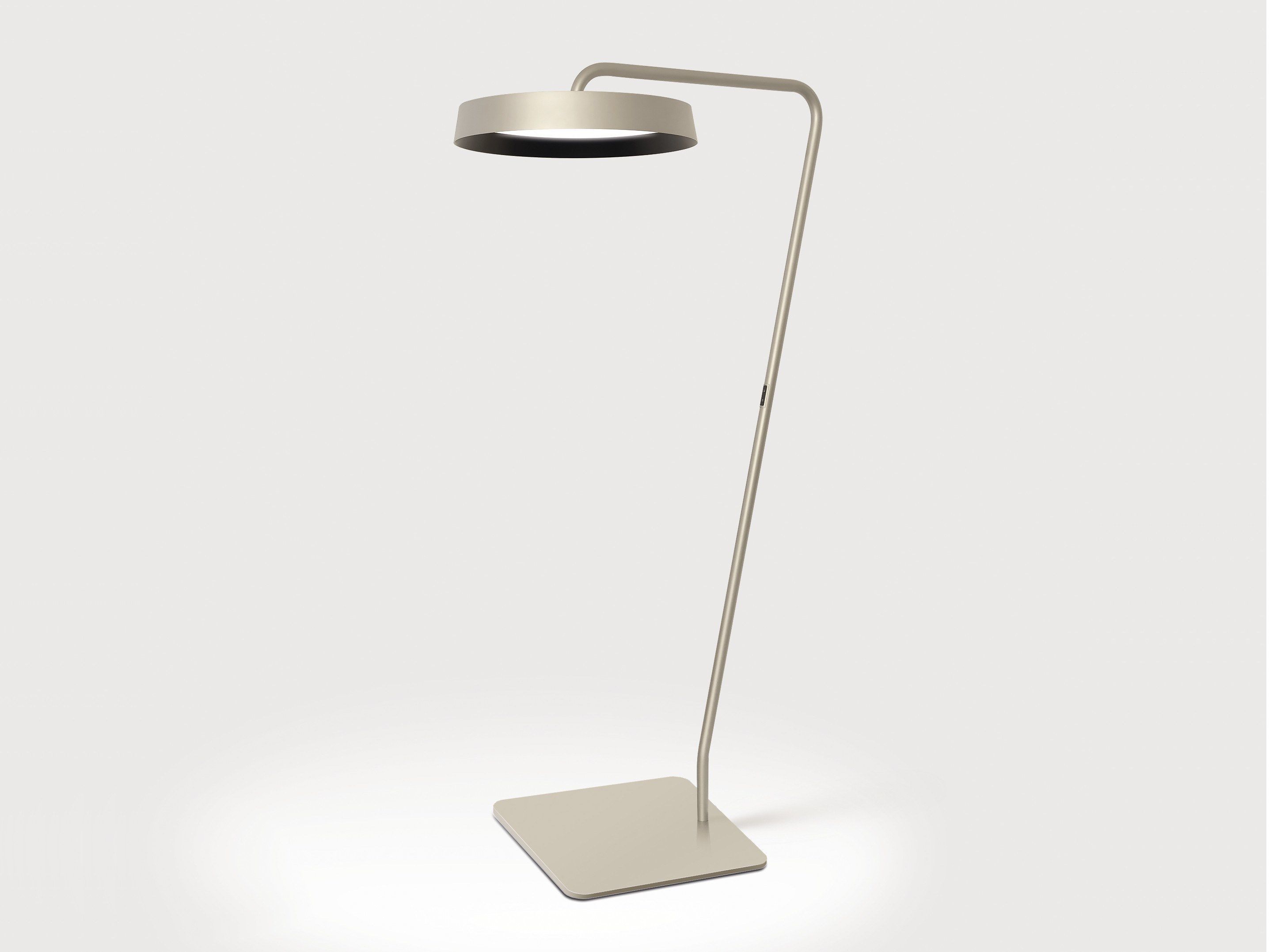 BEAM ME UP S6 floor lamp By Lightnet