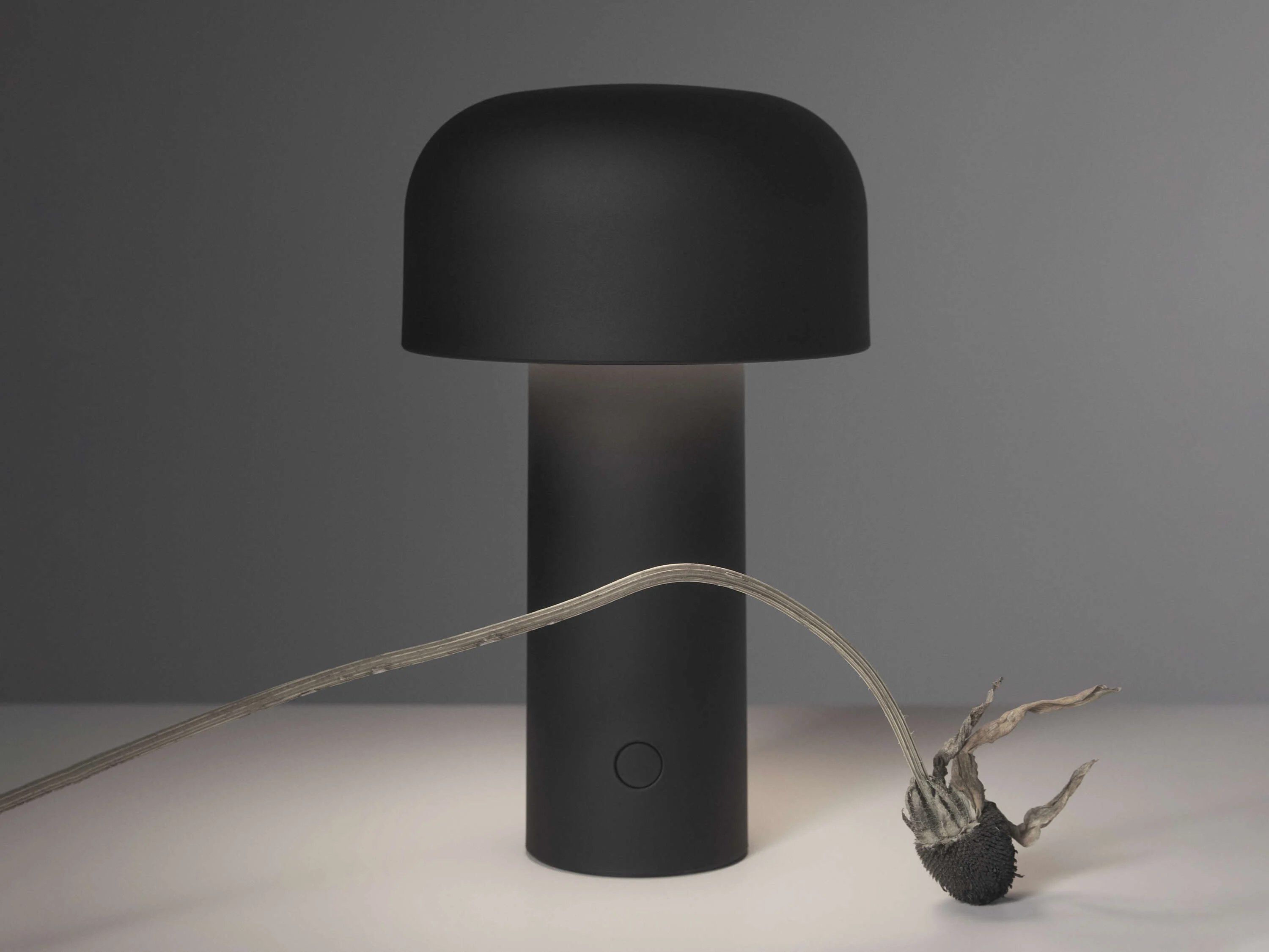 BELLHOP MATT BLACK Table lamp By Flos | design Barber & Osgerby