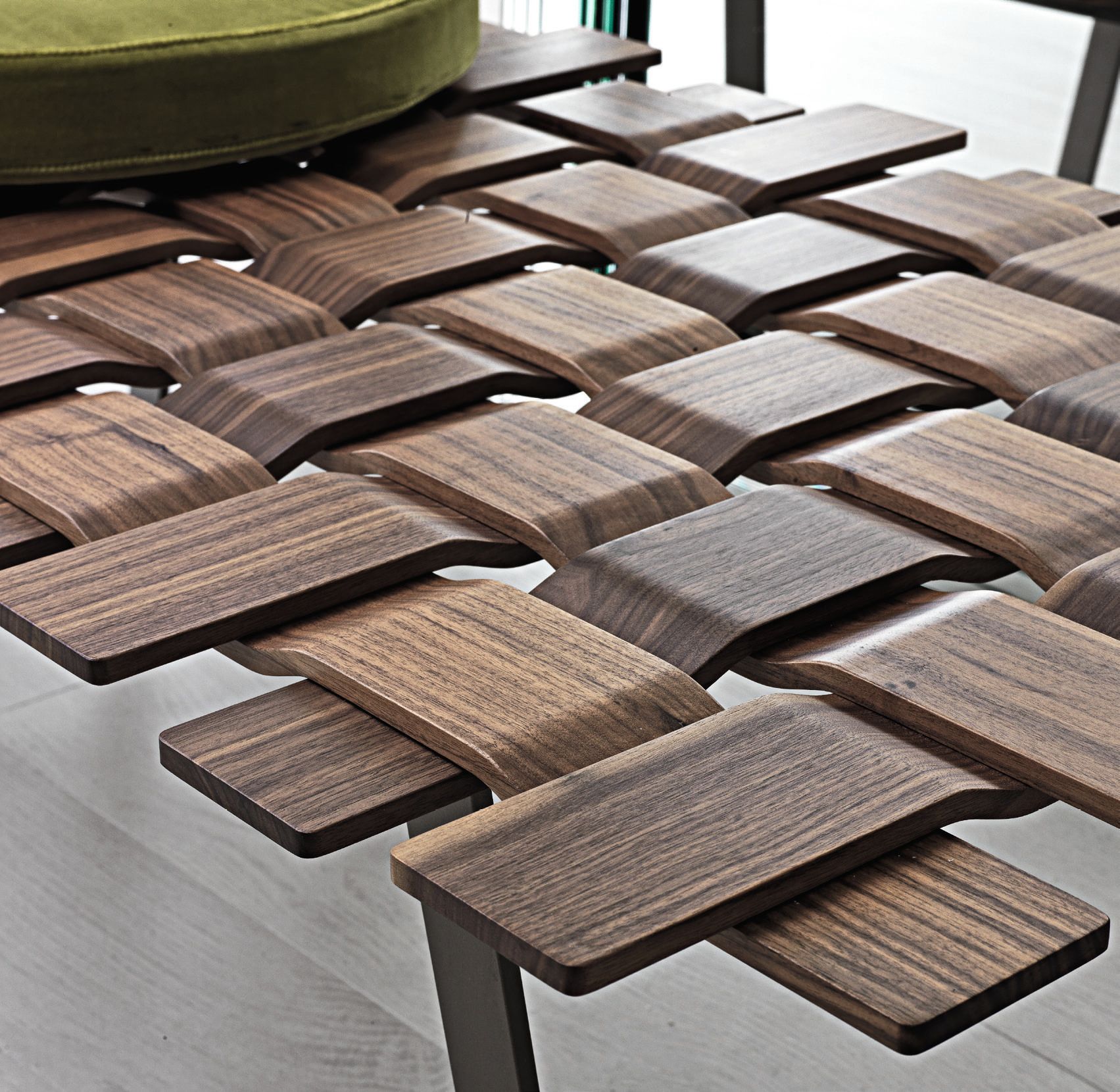 BELT By Porada 设计师Tarcisio Colzani