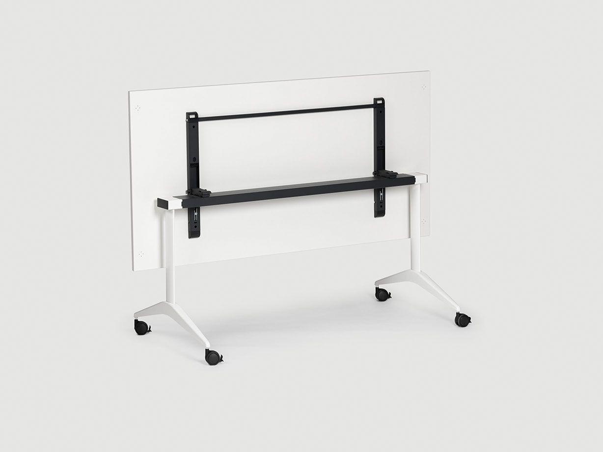FLEX swivel table bold Mesa de reunión By BENE