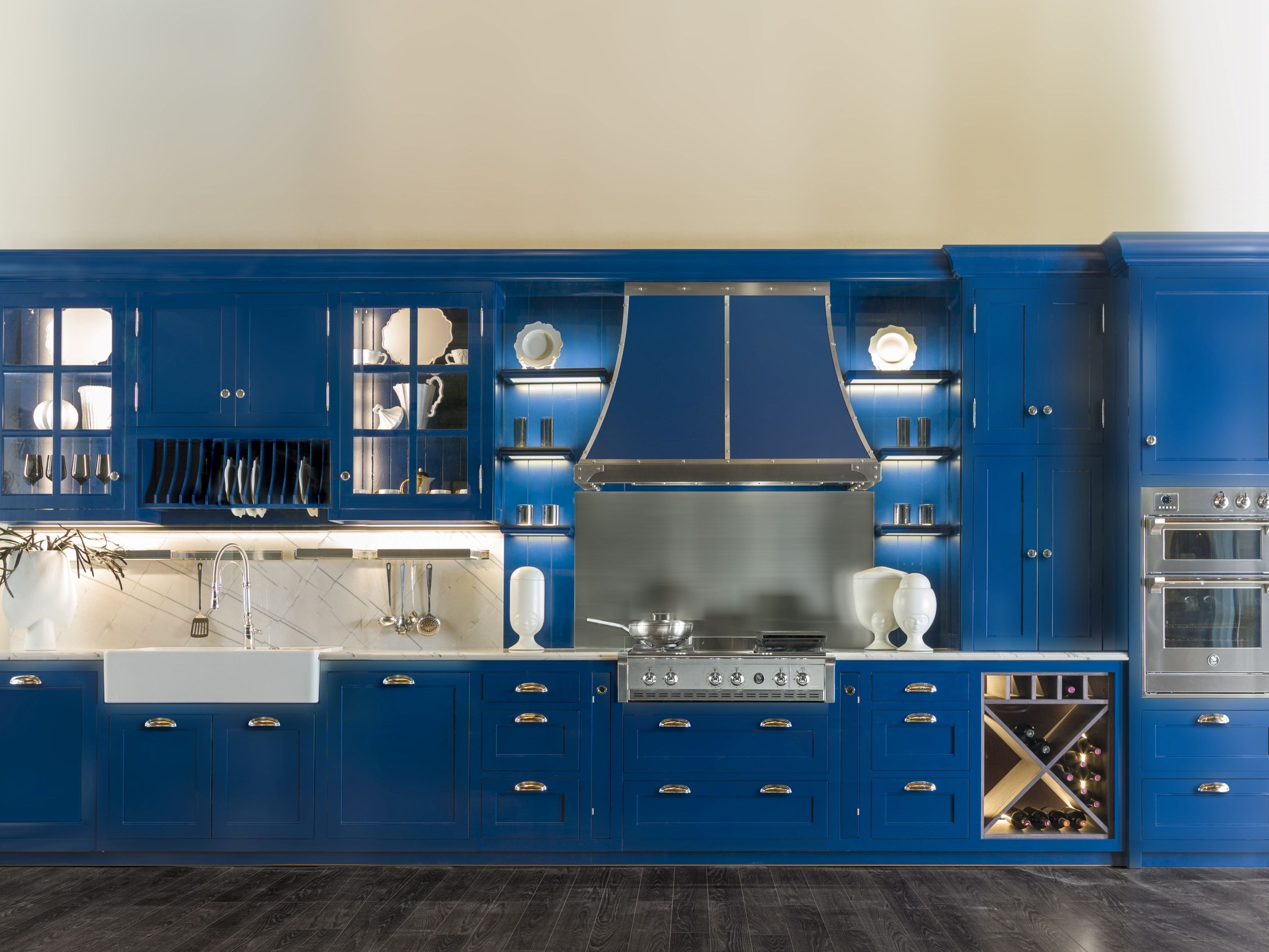 BETH kitchen English style By Martini Interiors design Roberto Conato
