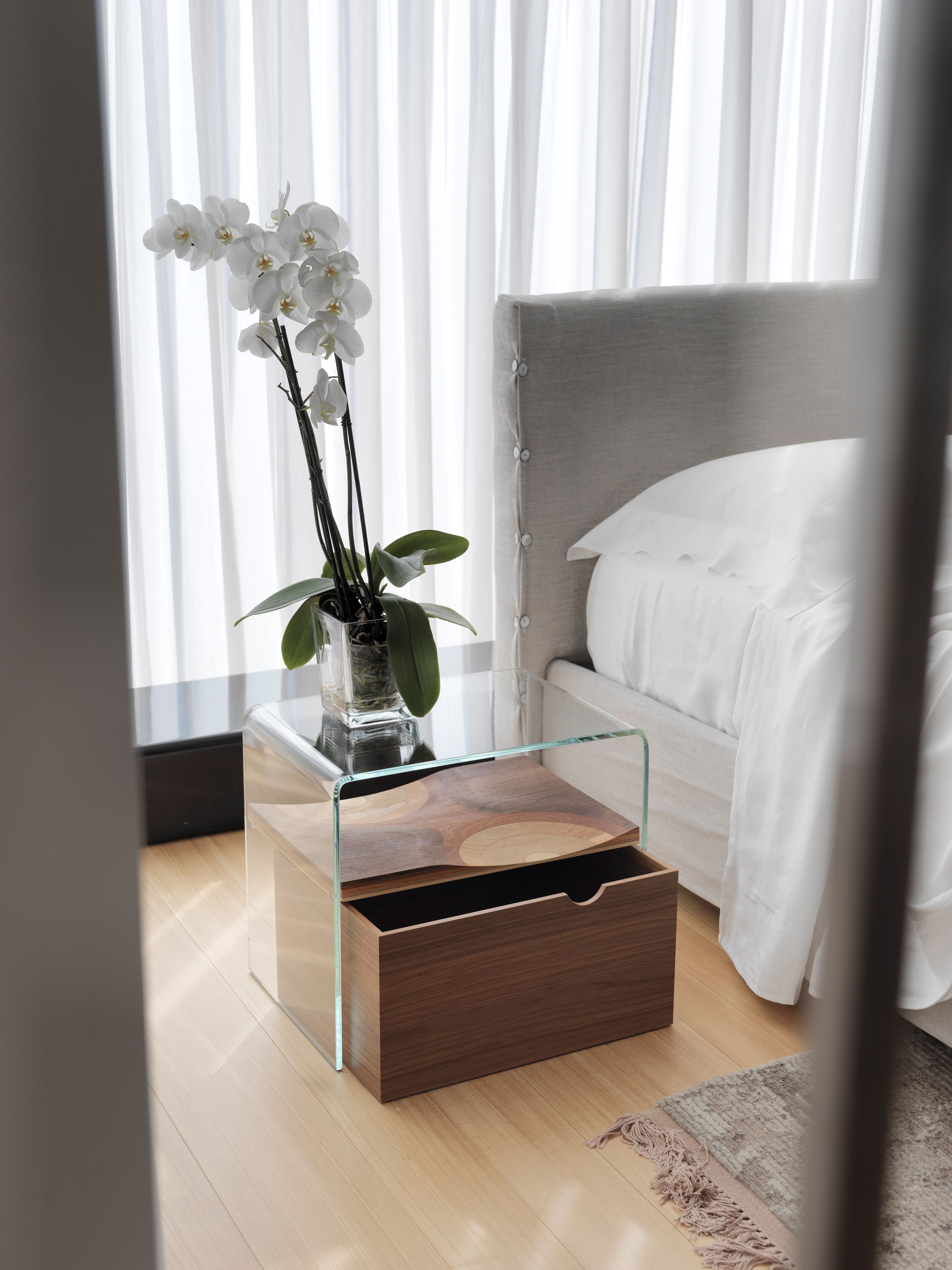 BIFRONTE C Rectangular bedside table By Casamania & Horm