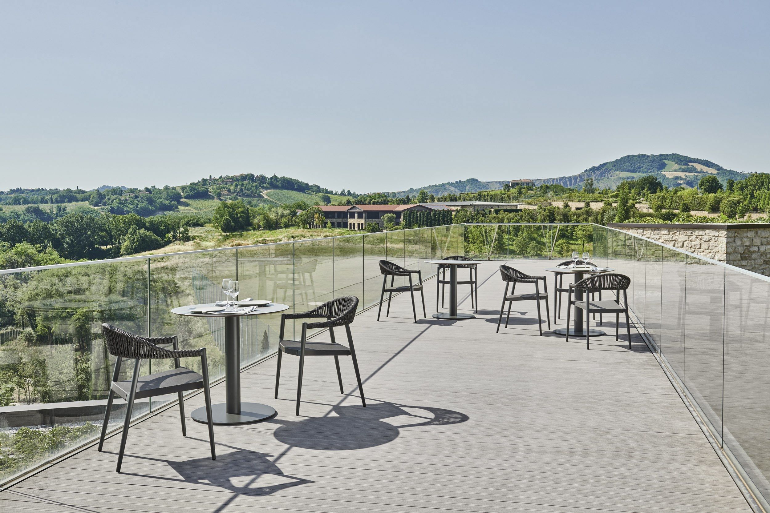 BIG LIGHT | Table base By Varaschin