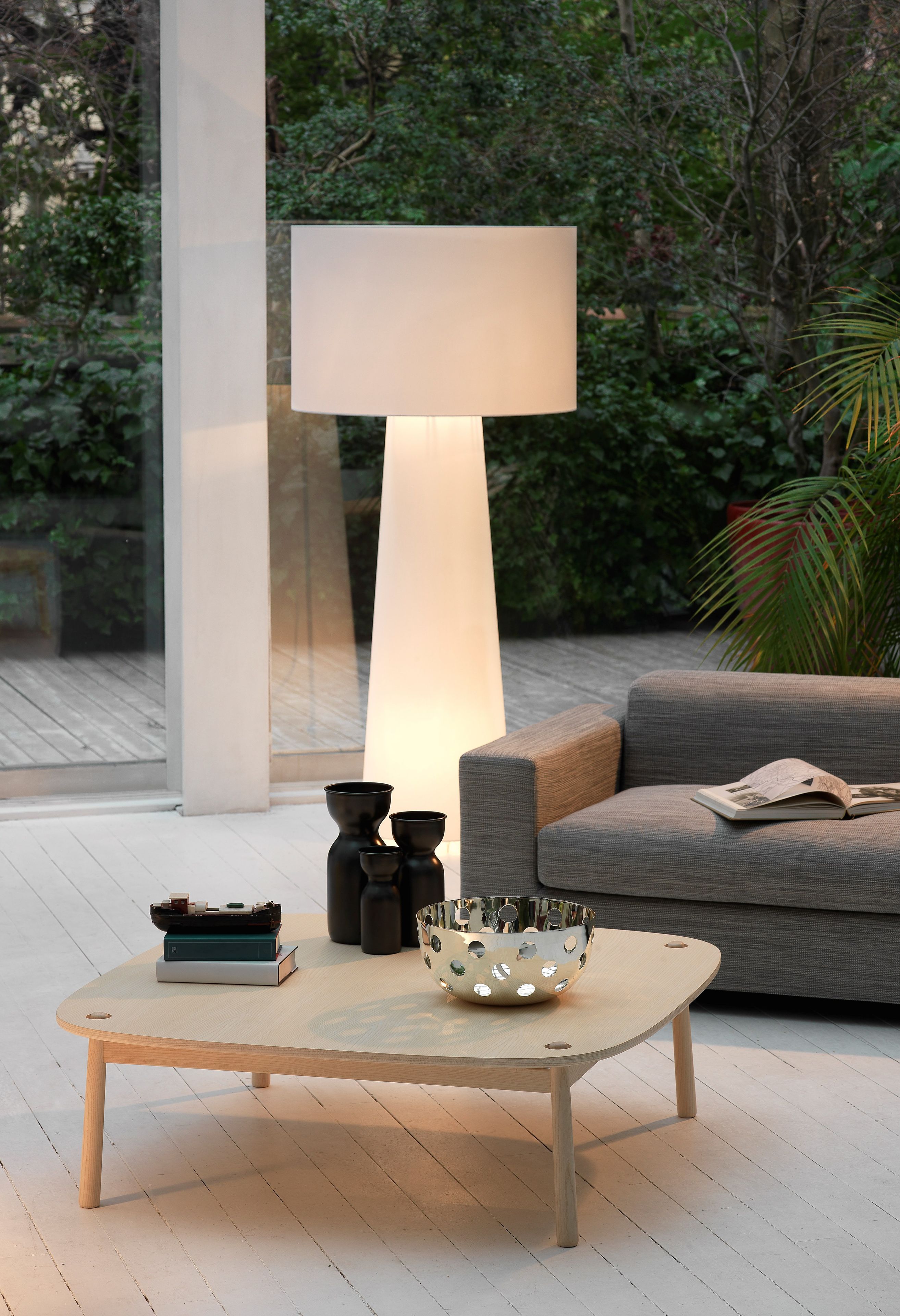 BIG SHADOW Floor lamp By Cappellini | design Marcel Wanders